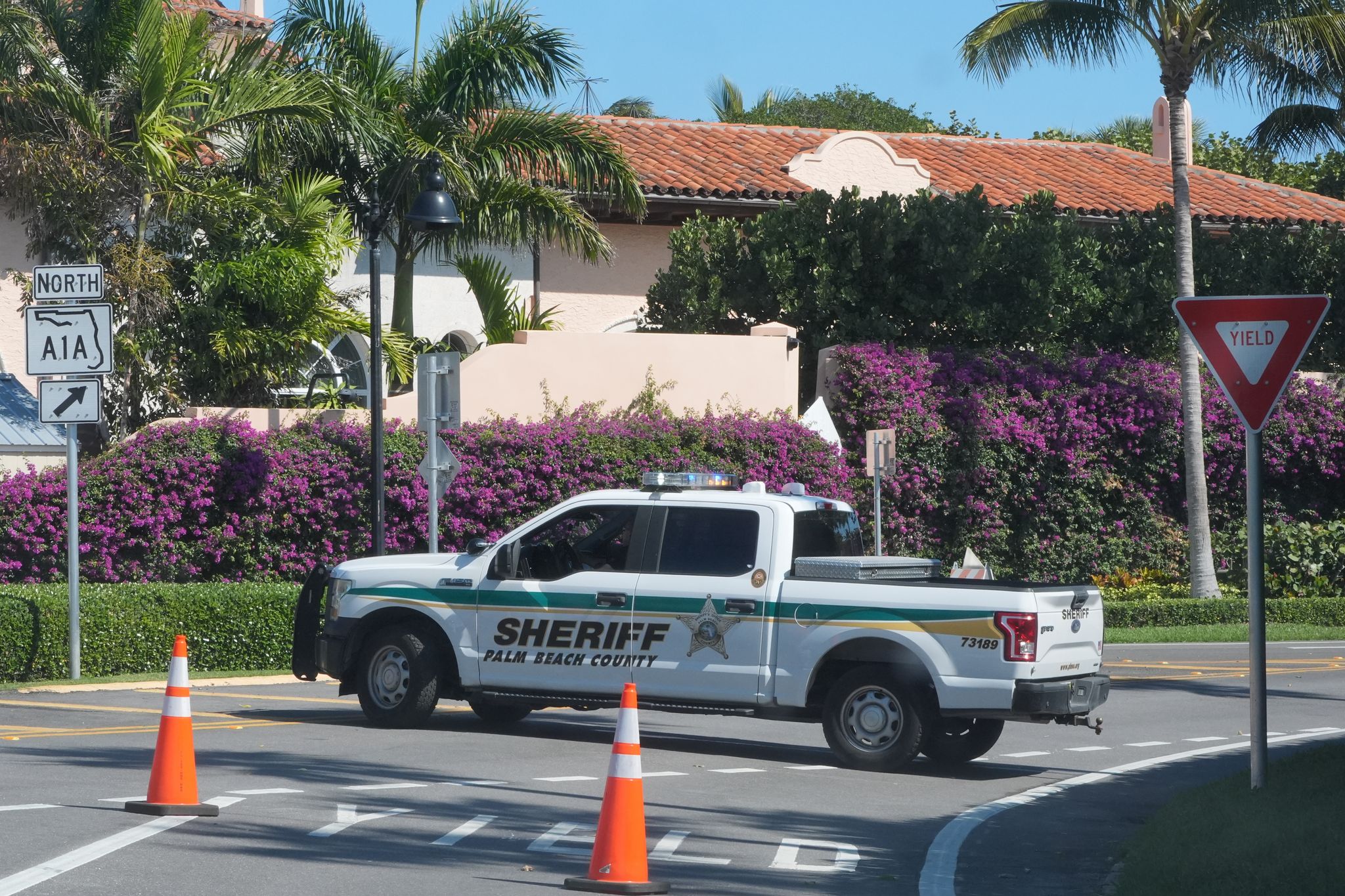 Armed man shot and killed after entering secure perimeter of Mar-a-Lago ...