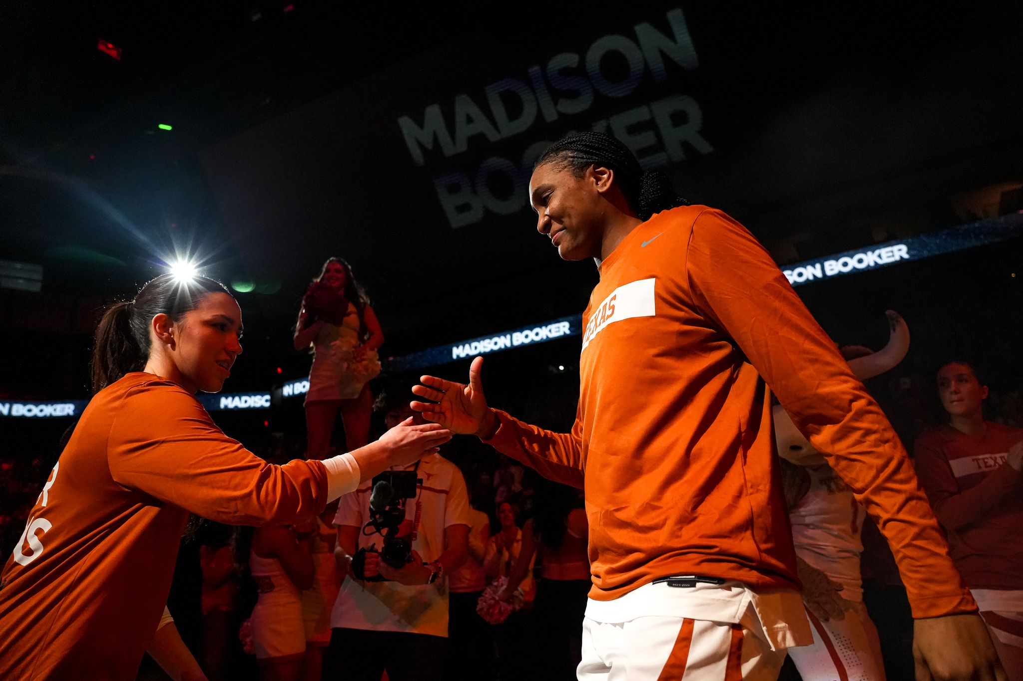 Madison Booker lands NIL deal with Kevin Durant, Nike