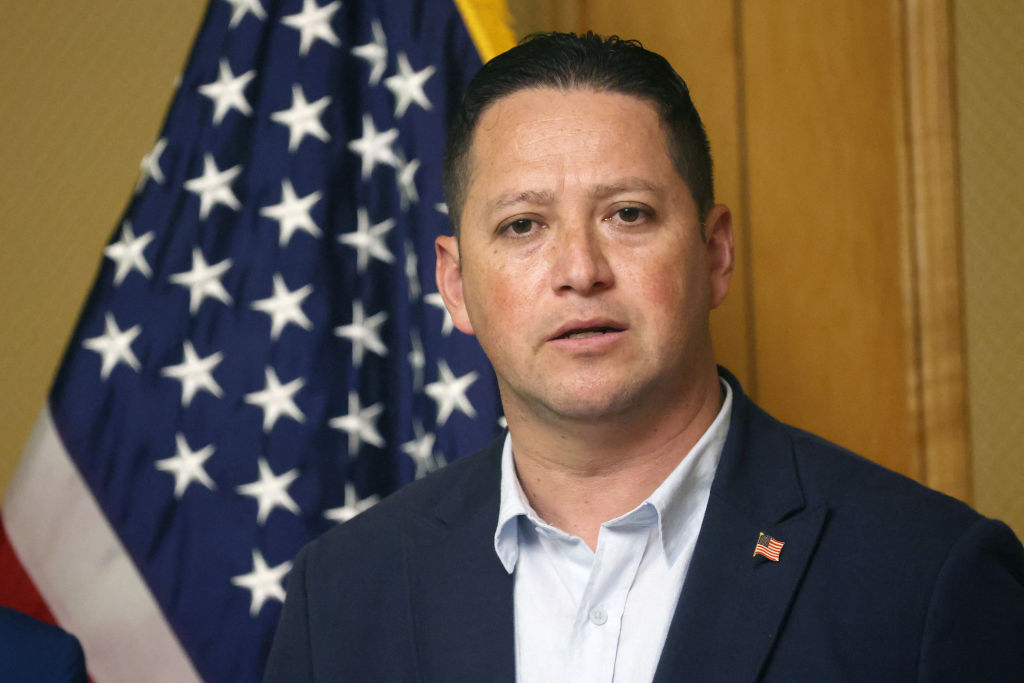 Final 911 call revealed in Tony Gonzales' political staffer's death