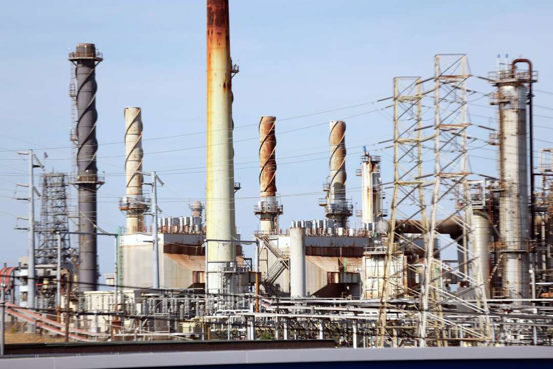 SF Bay Area regulators issue $10 million penalty against refinery