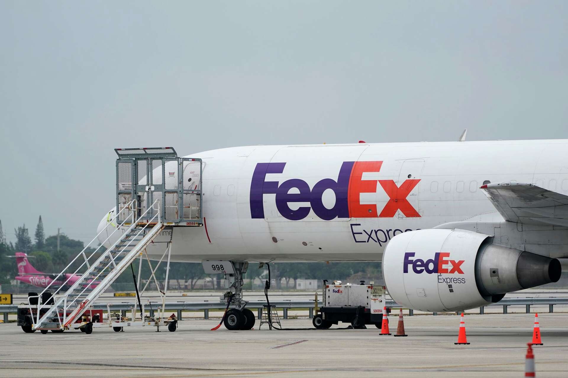 FedEx says it will return to customers any refunds it gets back from ...