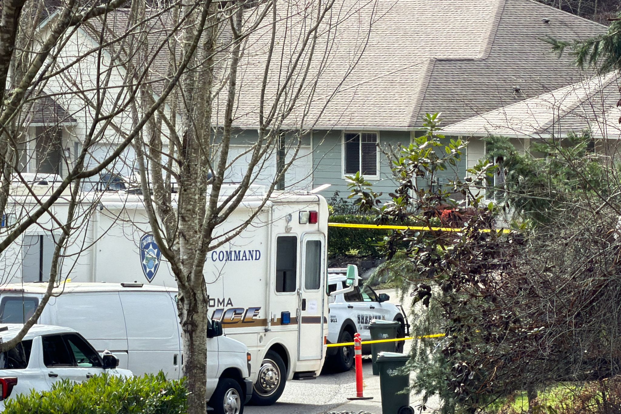 Man fatally stabs 4 people in Washington state as deputies head to ...