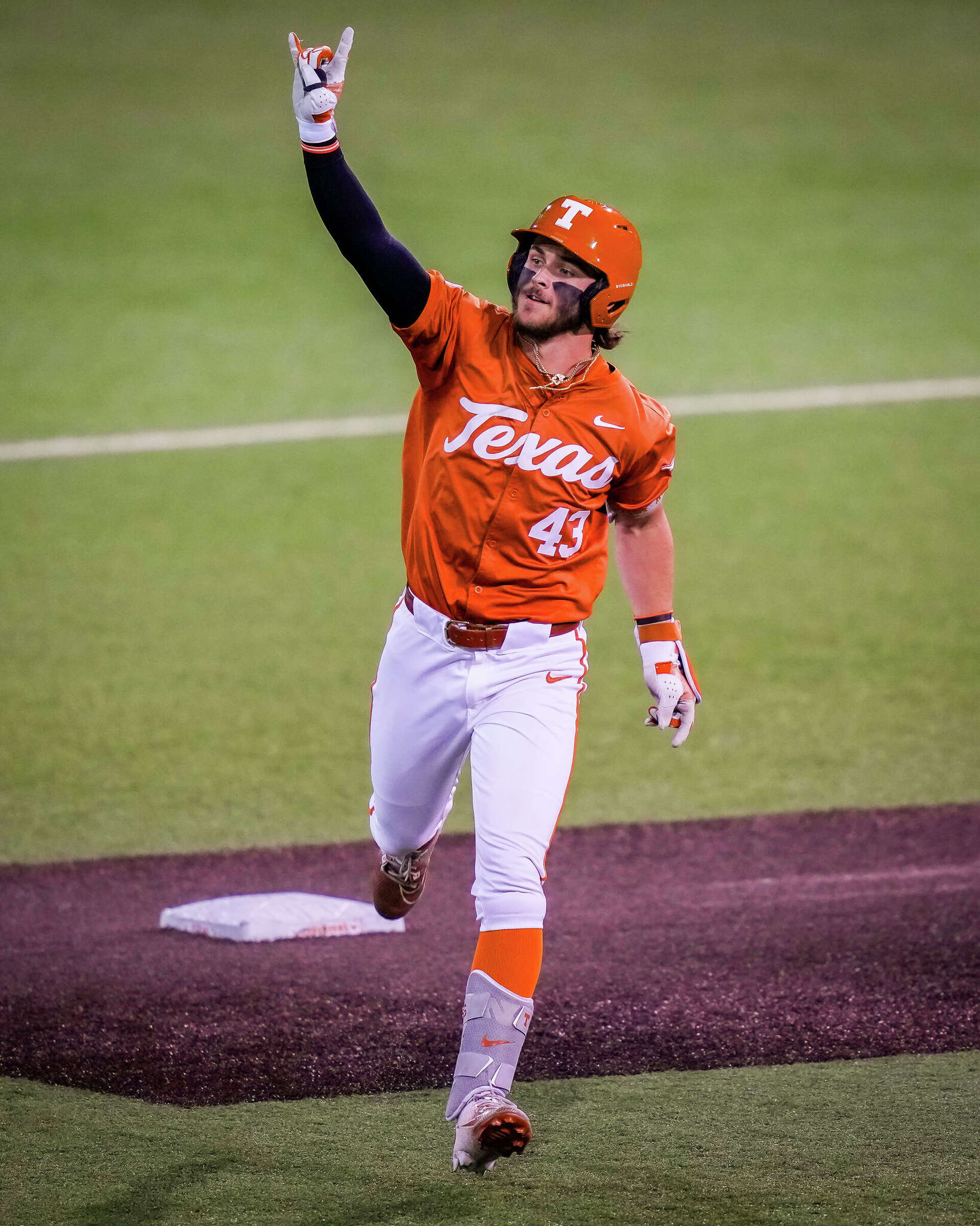 Texas Longhorns beat Ohio State behind Temo Becerra power surge