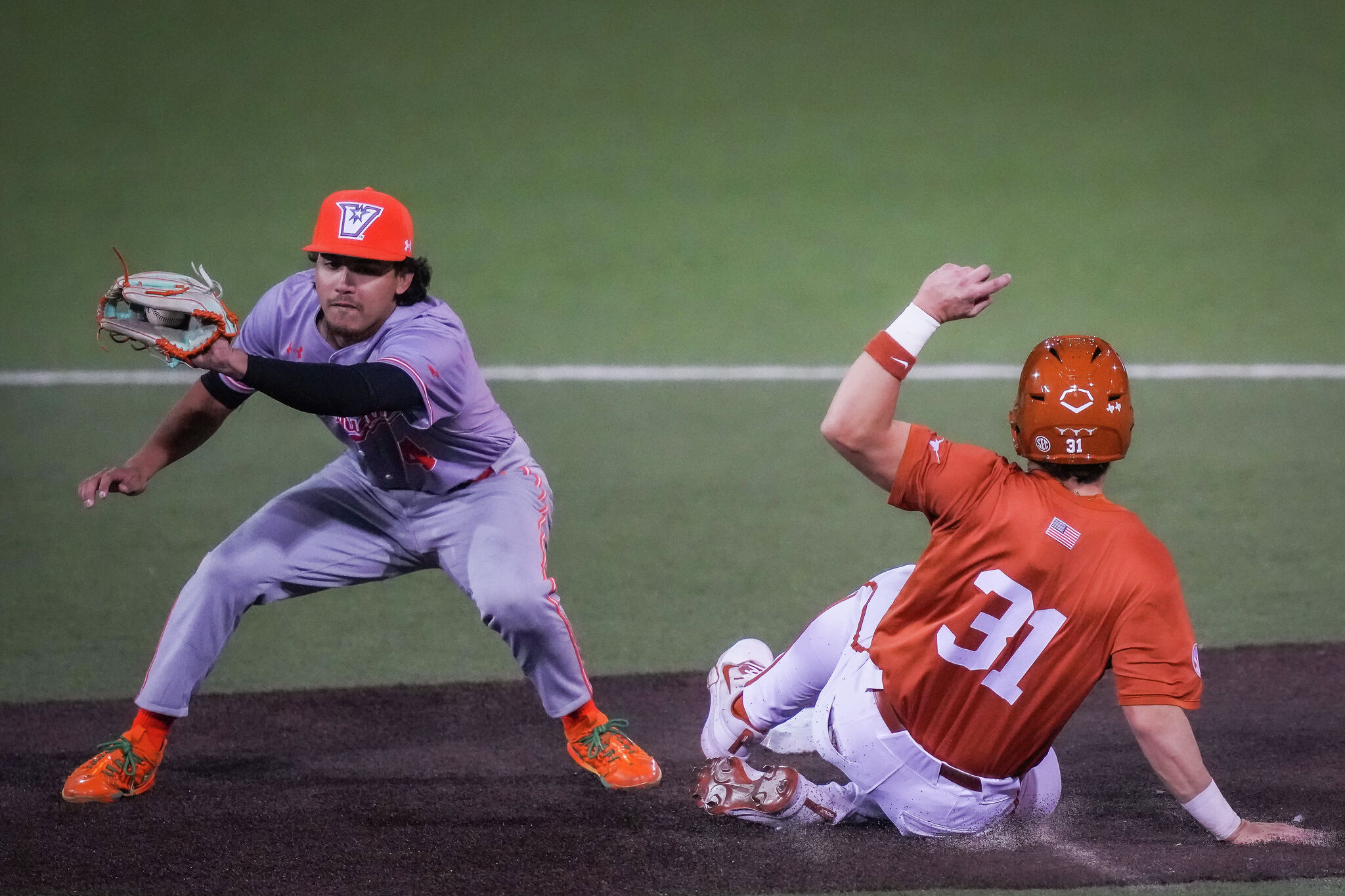 Texas baseball vs UTRGV game score: Replay, highlights