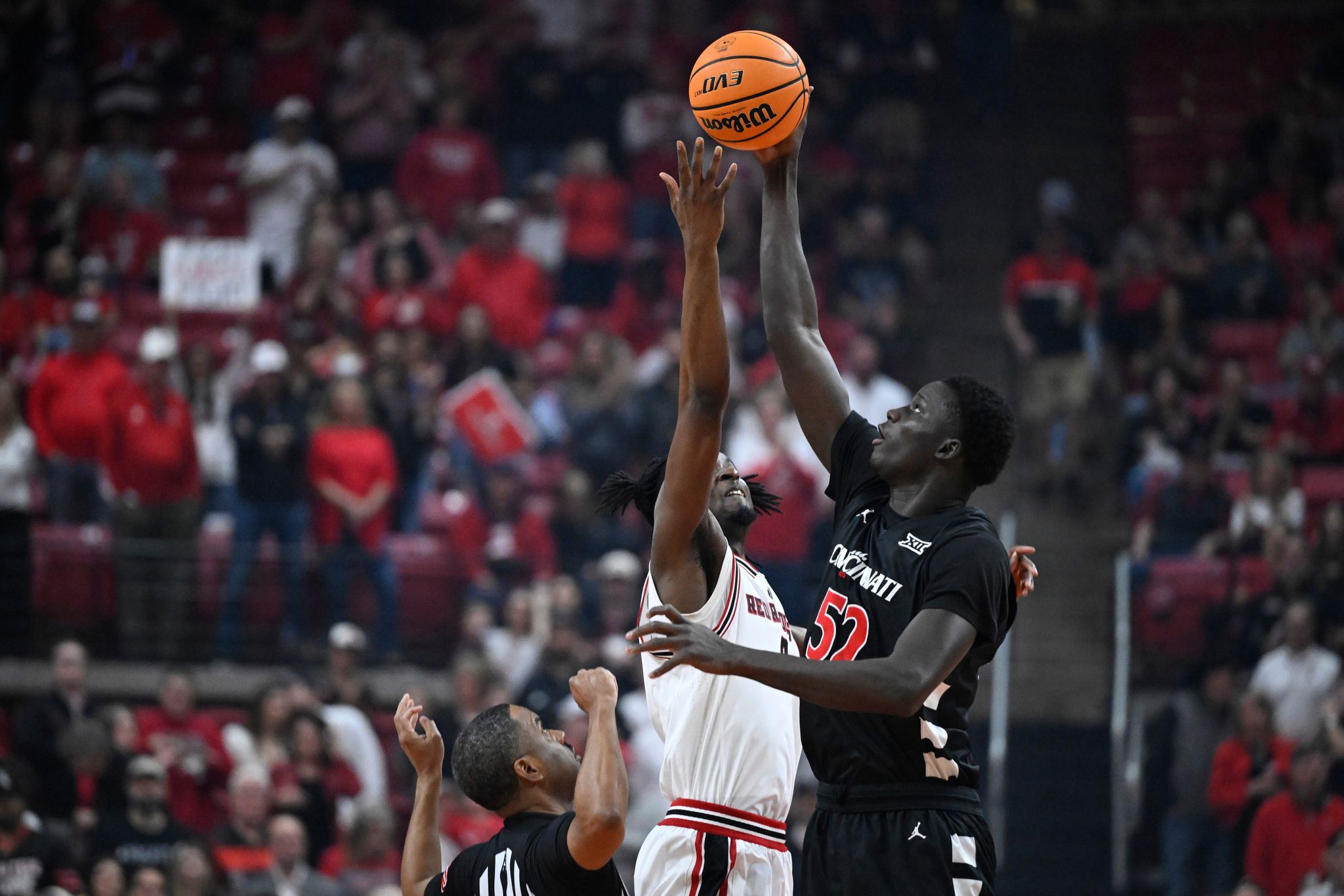 Christian Anderson leads No. 16 Texas Tech over Cincinnati 80-68 for another win without JT Toppin