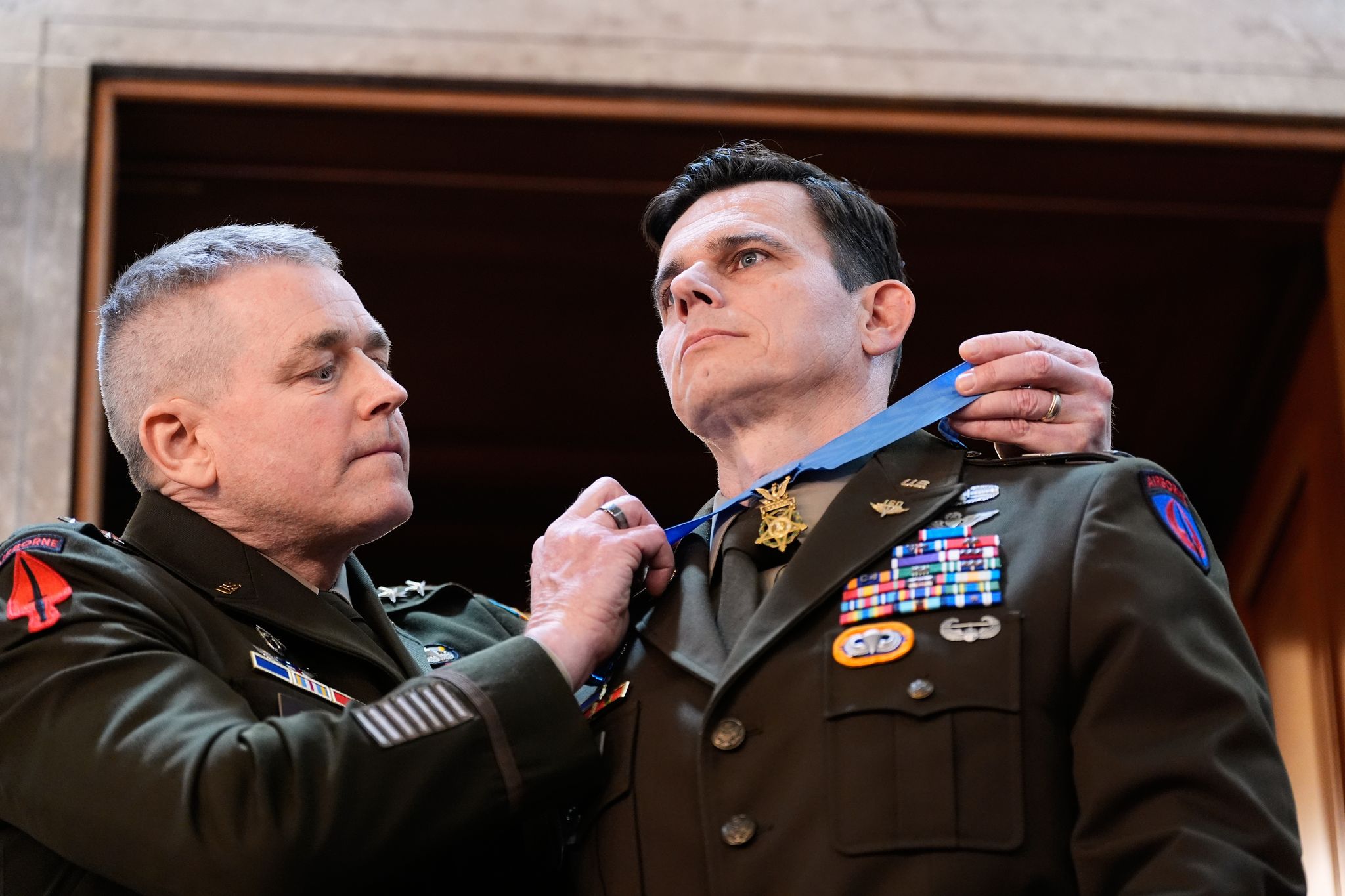 Army pilot wounded in Maduro raid gets Medal of Honor during Trump's speech