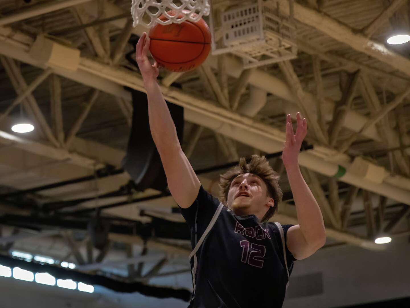 High school basketball: Round Rock edges Lake Travis in UIL playoffs