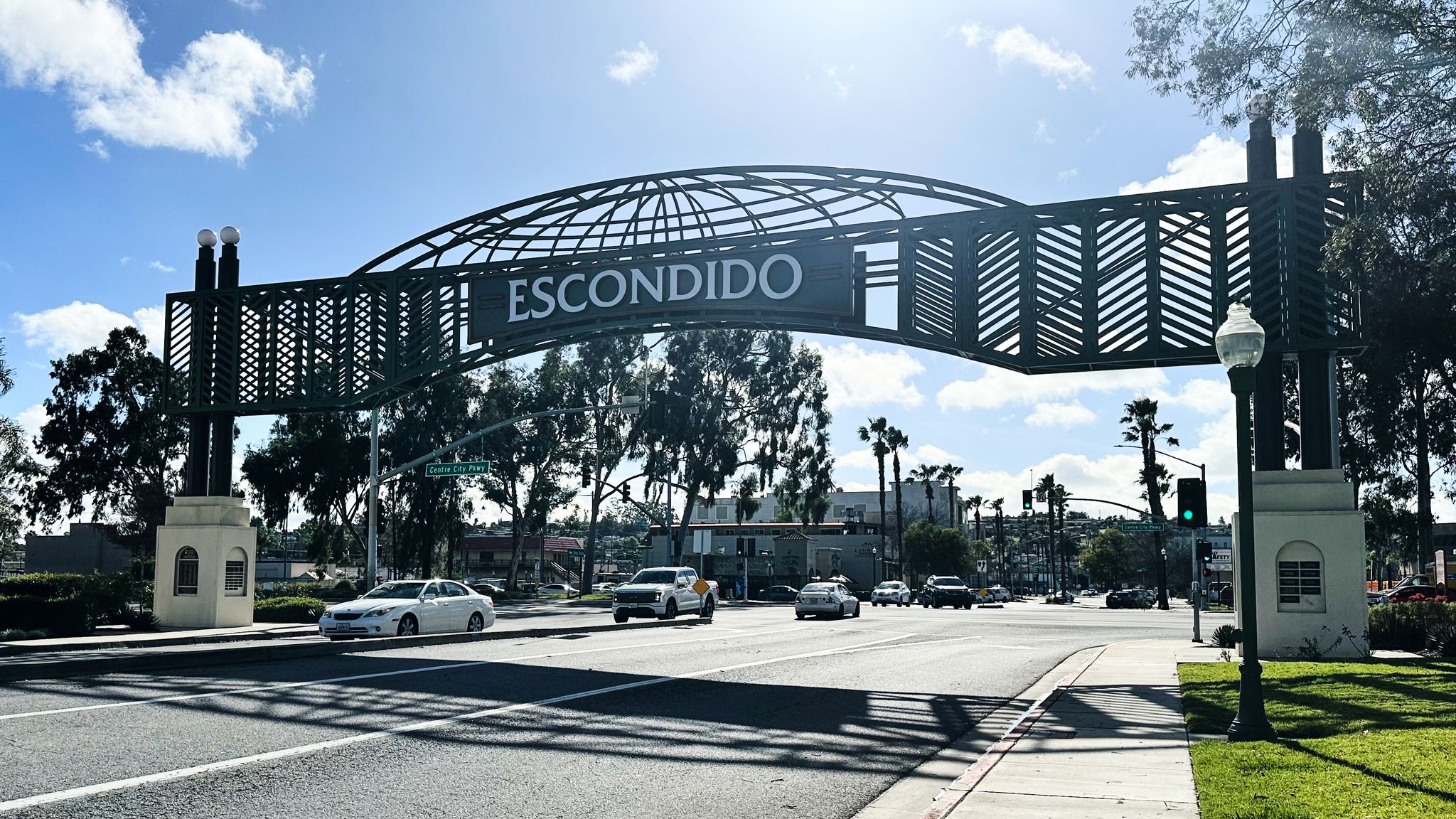 Residents want local governments to end contracts that let ICE train on ...
