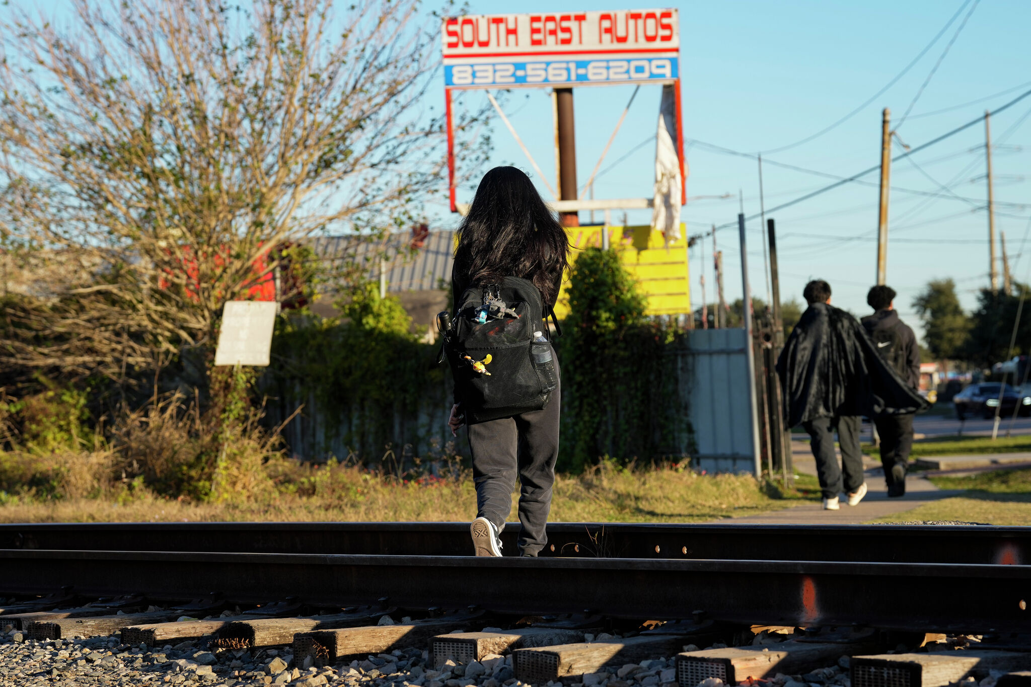 $5.6 million bridge for Houston teen killed on tracks moves forward