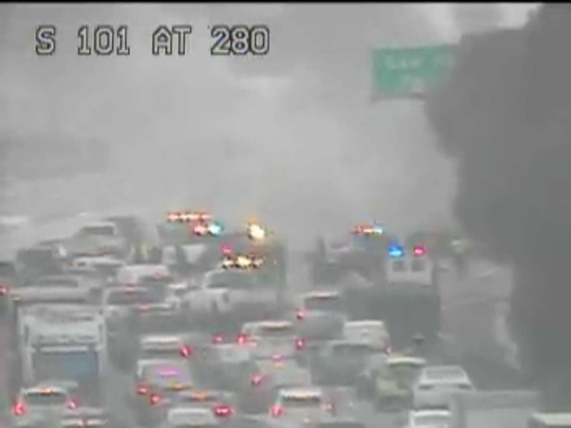 Tractor-trailer fire creates traffic jam on Highway 101 in SF
