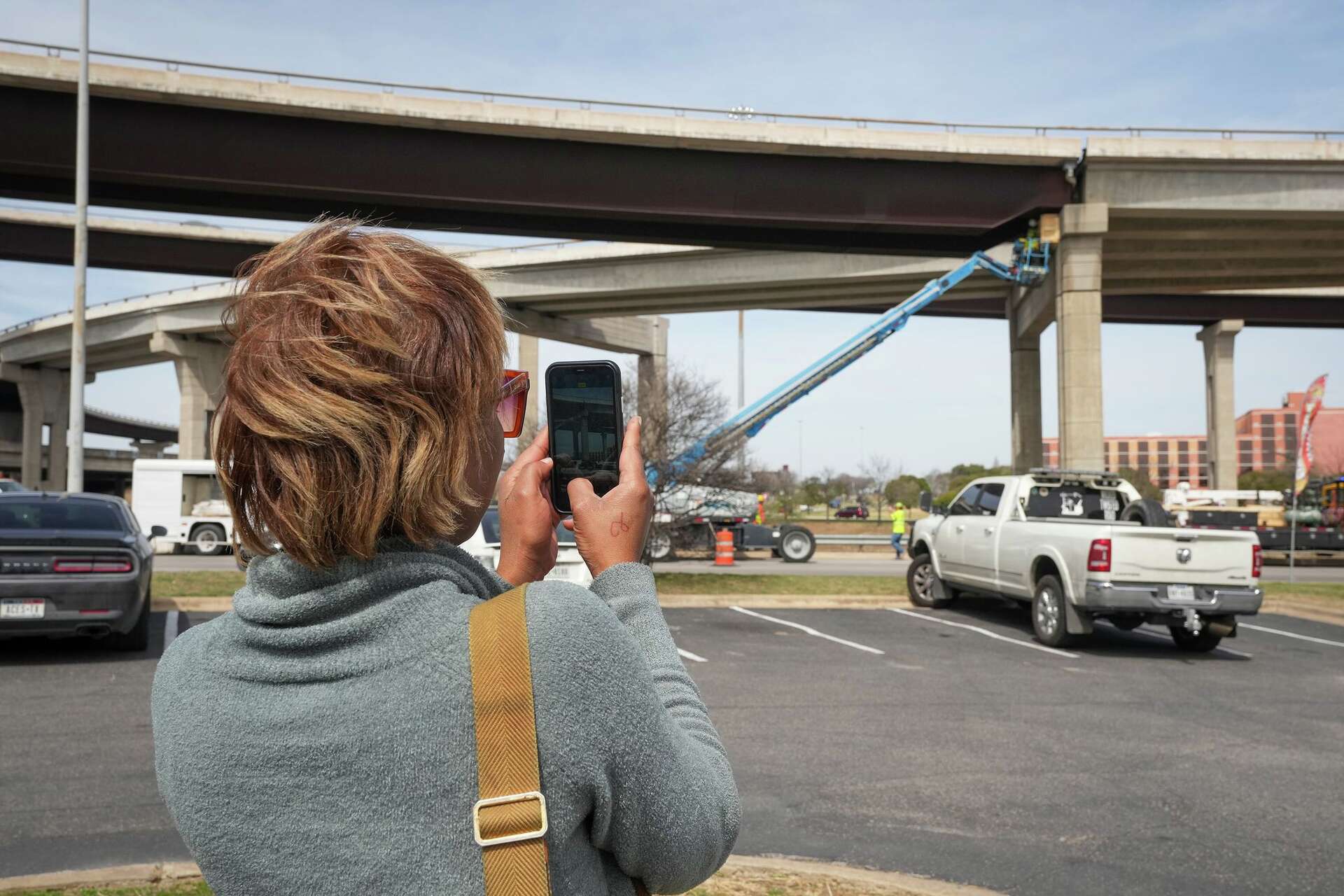 TxDOT to close US 290 flyover in Austin for repairs after viral video