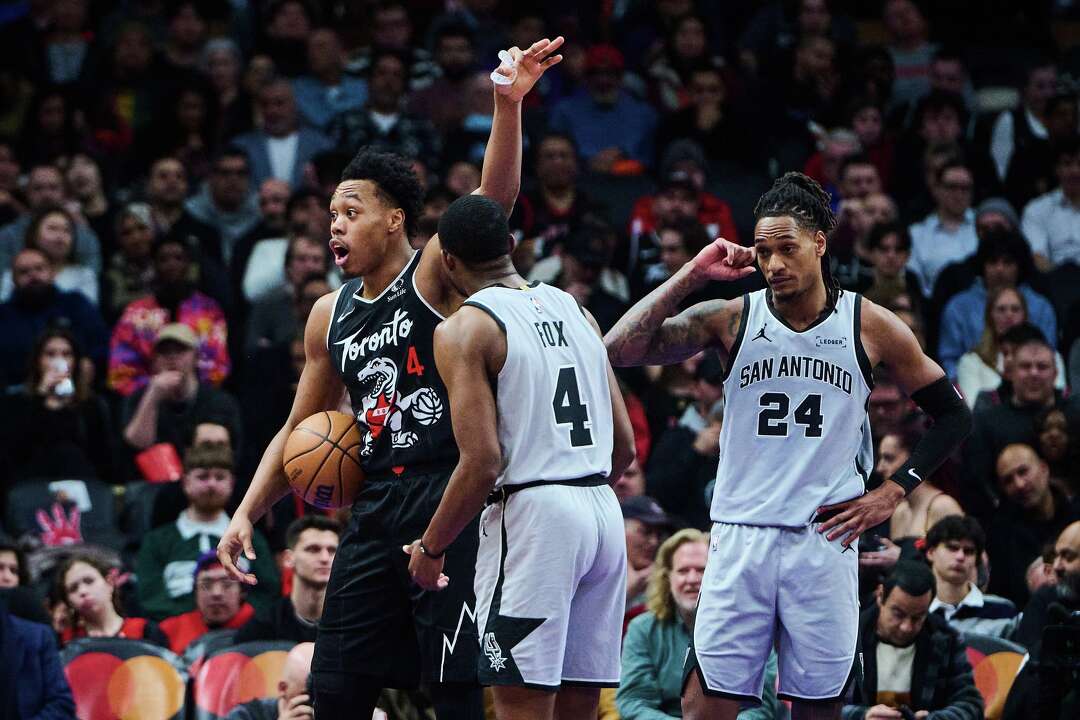 3 takeaways as Spurs overcome Wemby's off night to win 10th straight