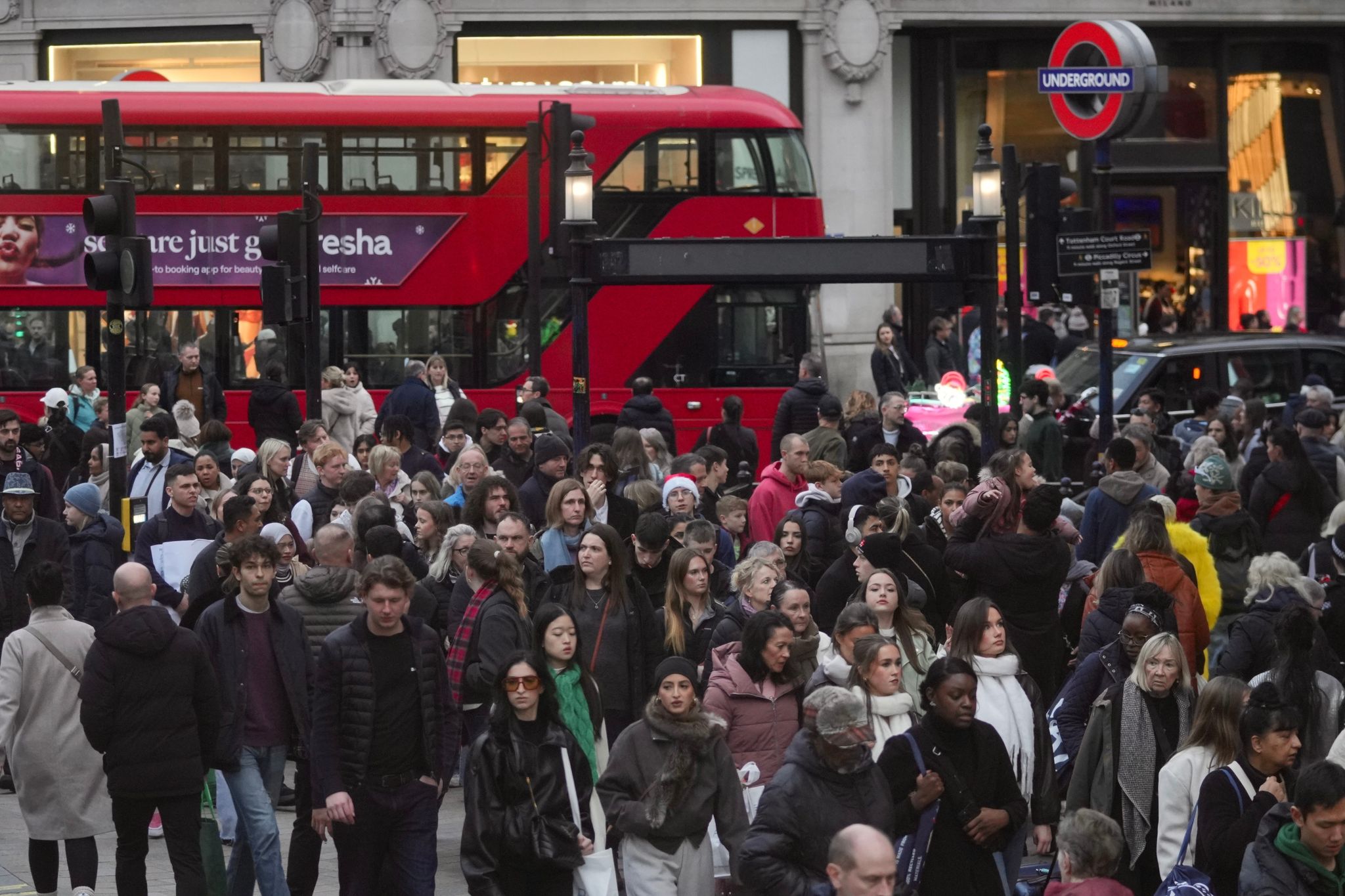 Vehicles to be banned in revamp of part of London's Oxford Street