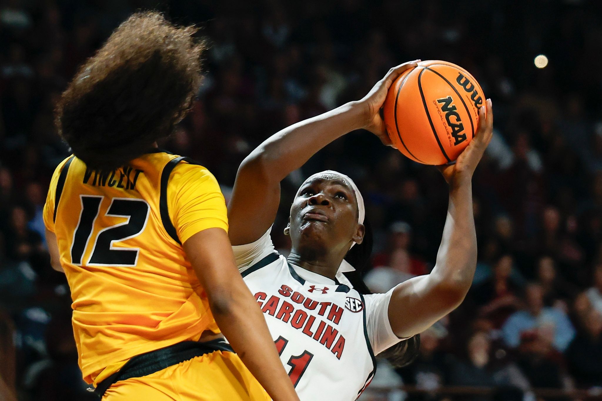 Okot, Edwards lead way as No. 3 South Carolina defeats Missouri for its ...