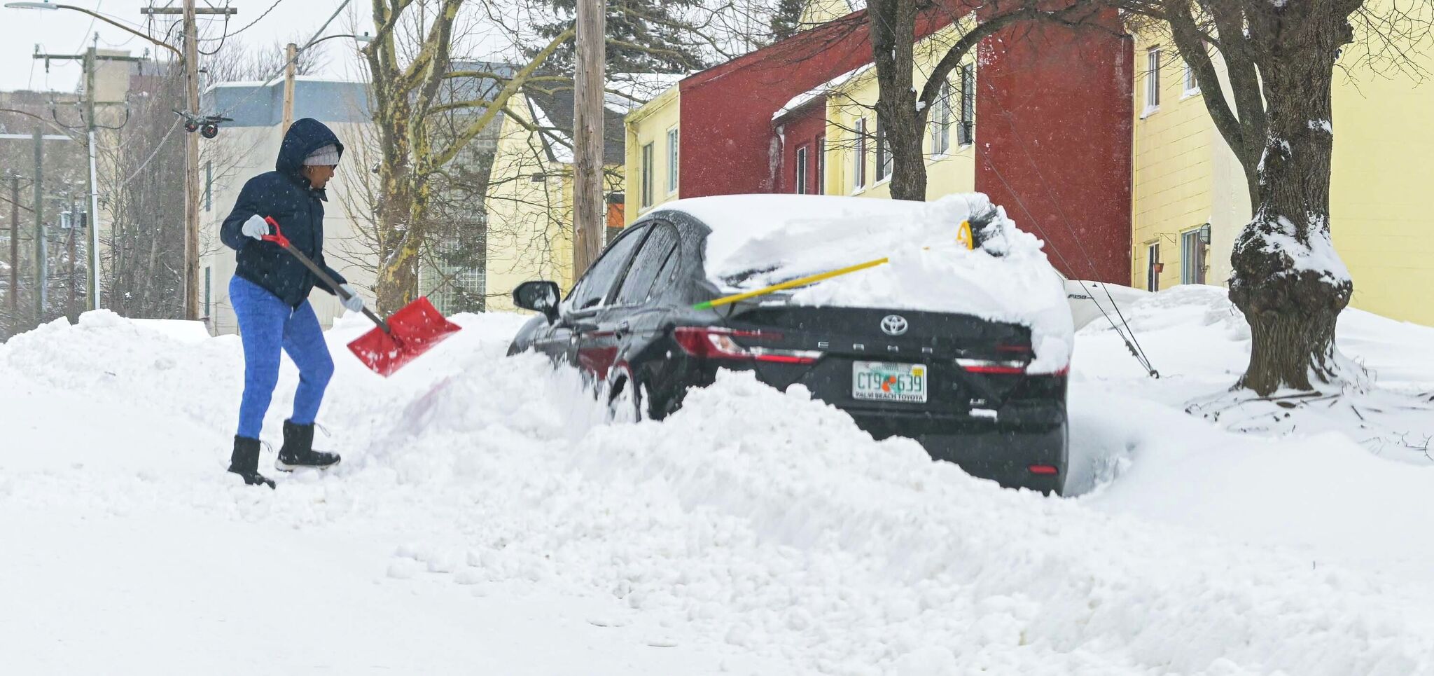 Snow shoveling raises heart attack risk, Connecticut doctors warn