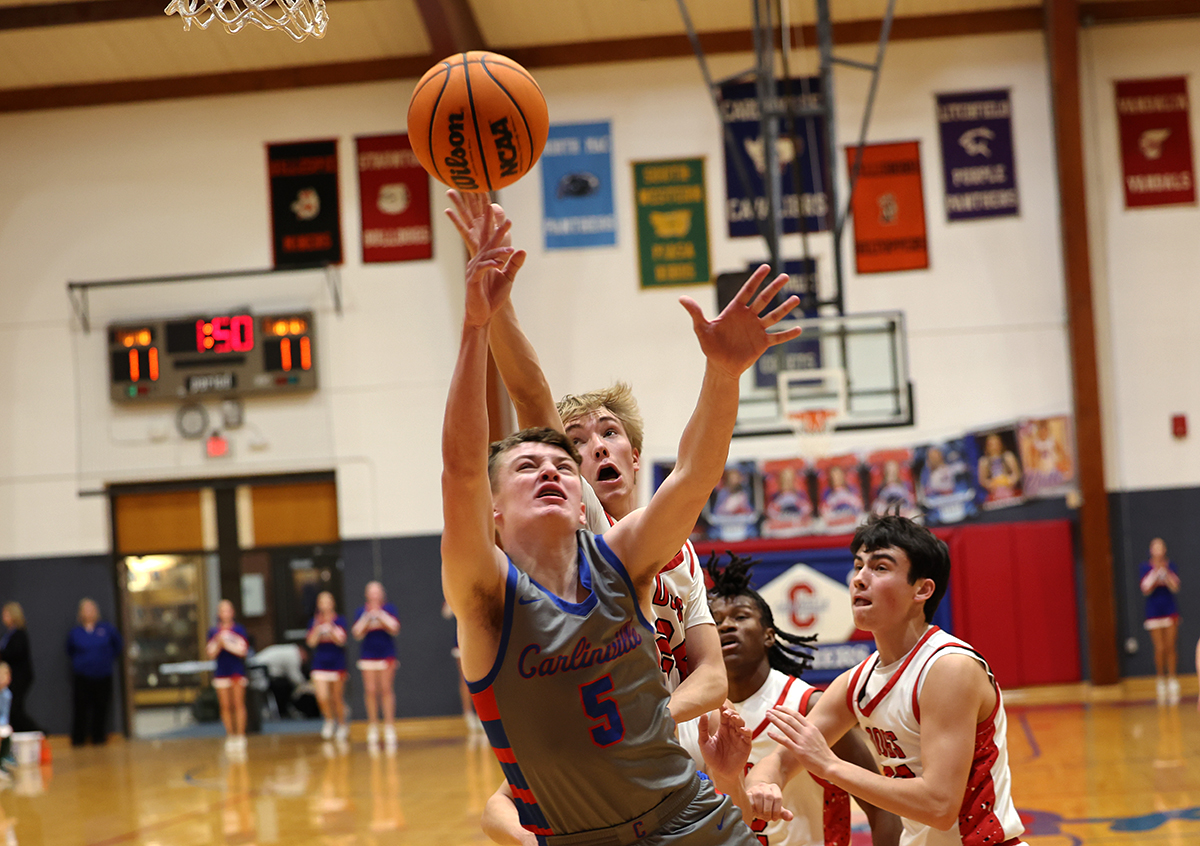 Staunton goes back-to-back, beats Carlinville to win 2A regional title