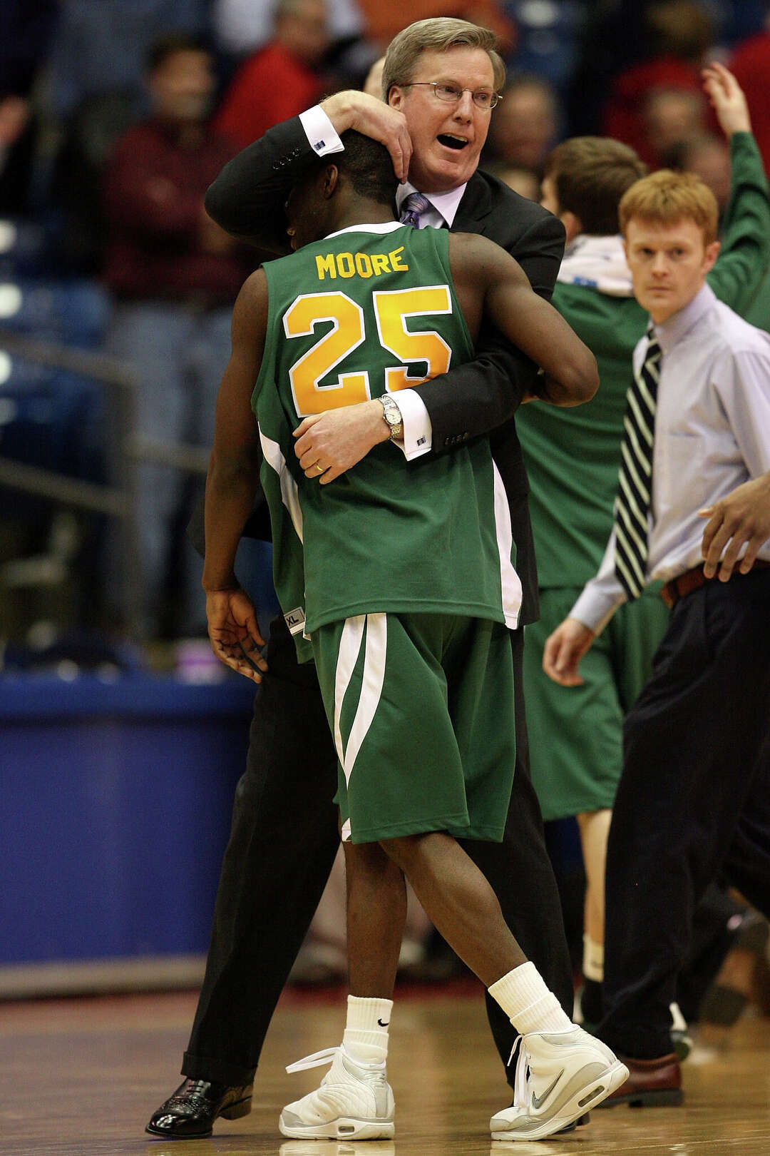 Siena basketball reunited with McCaffery, Moore at NCAA Tournament