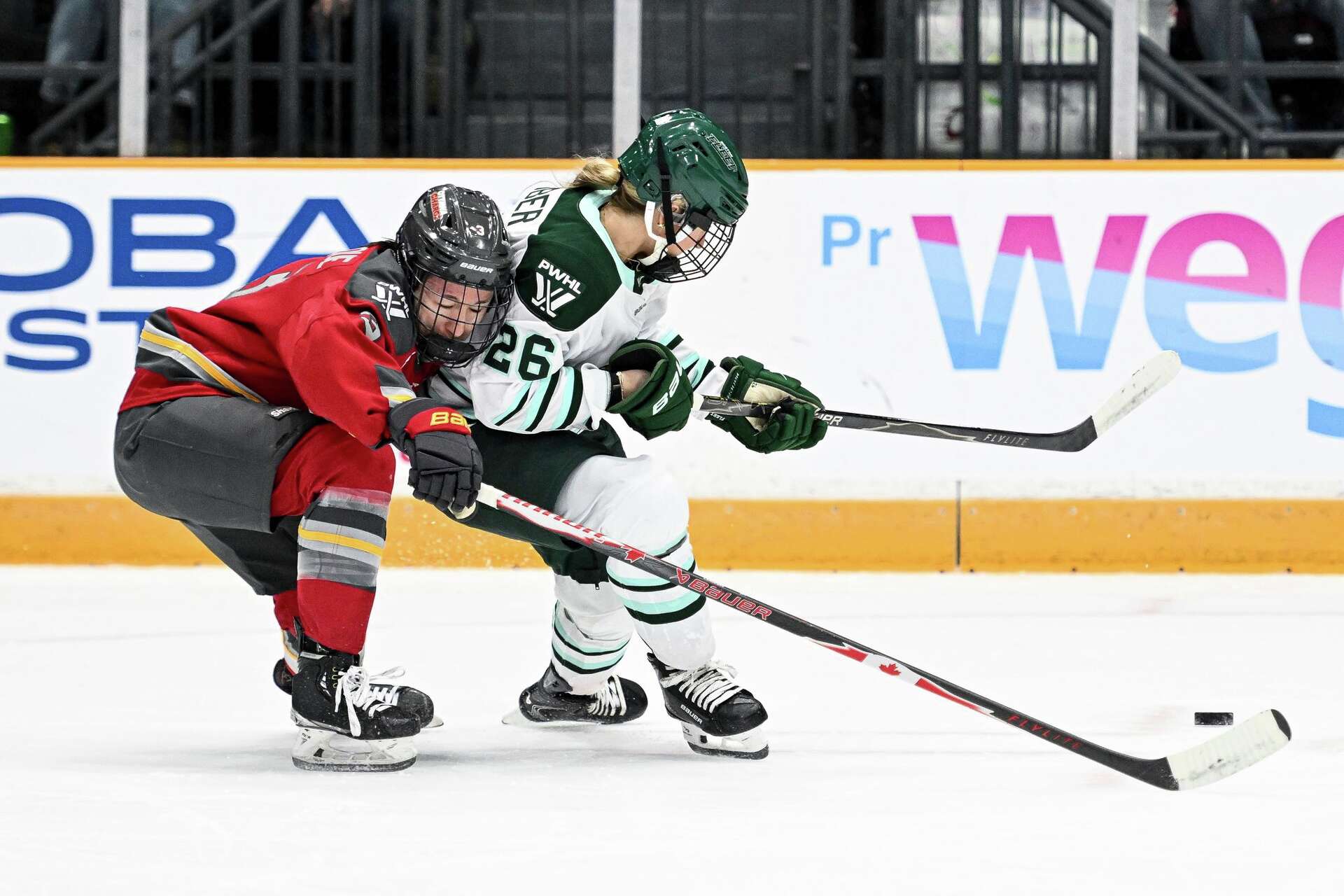 Fleet beat the Charge 3-2 in a shootout to break a tie for the PWHL lead