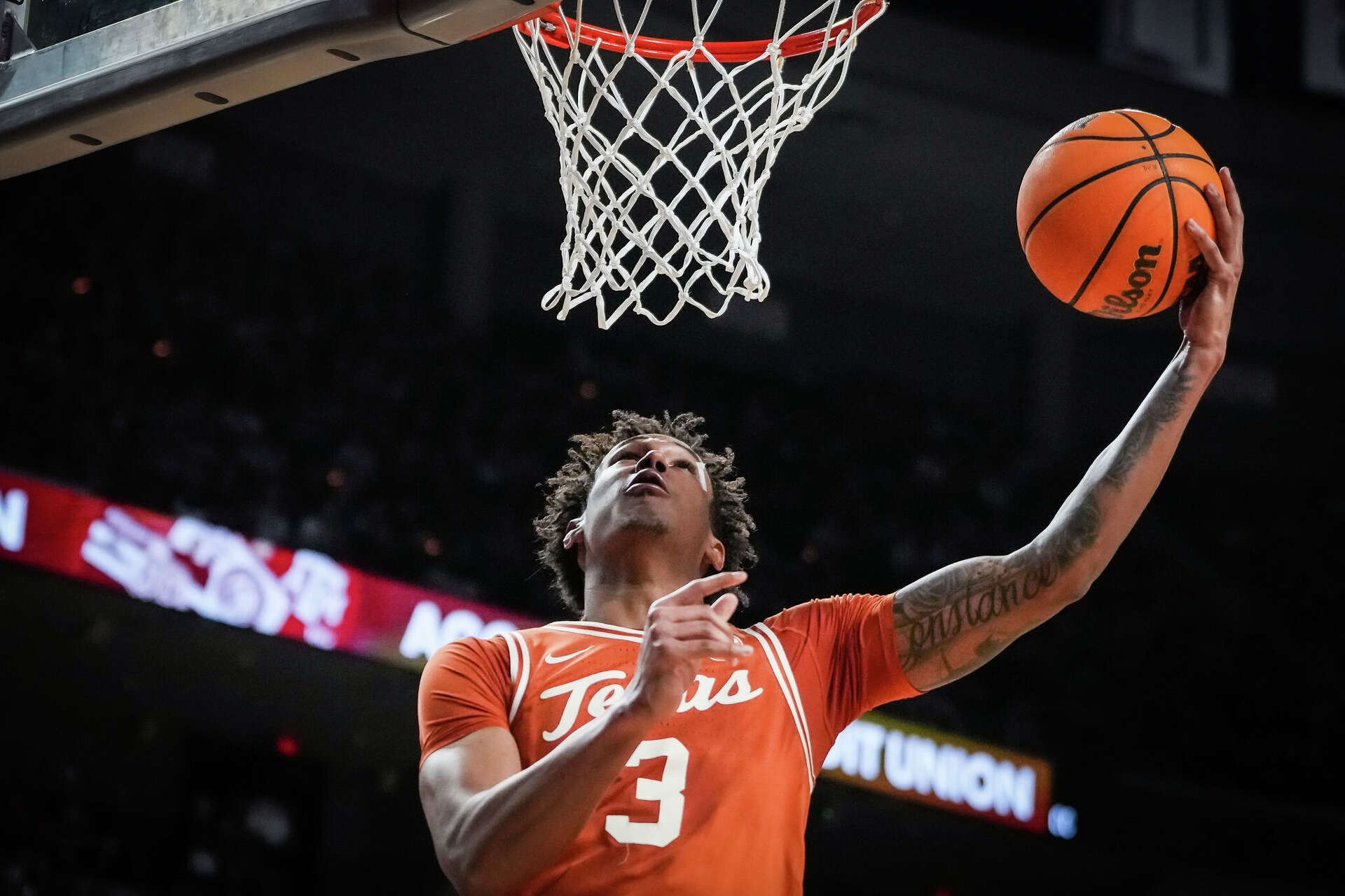 Texas vs Texas A&M: Replay, highlights as UT grinds out huge road win