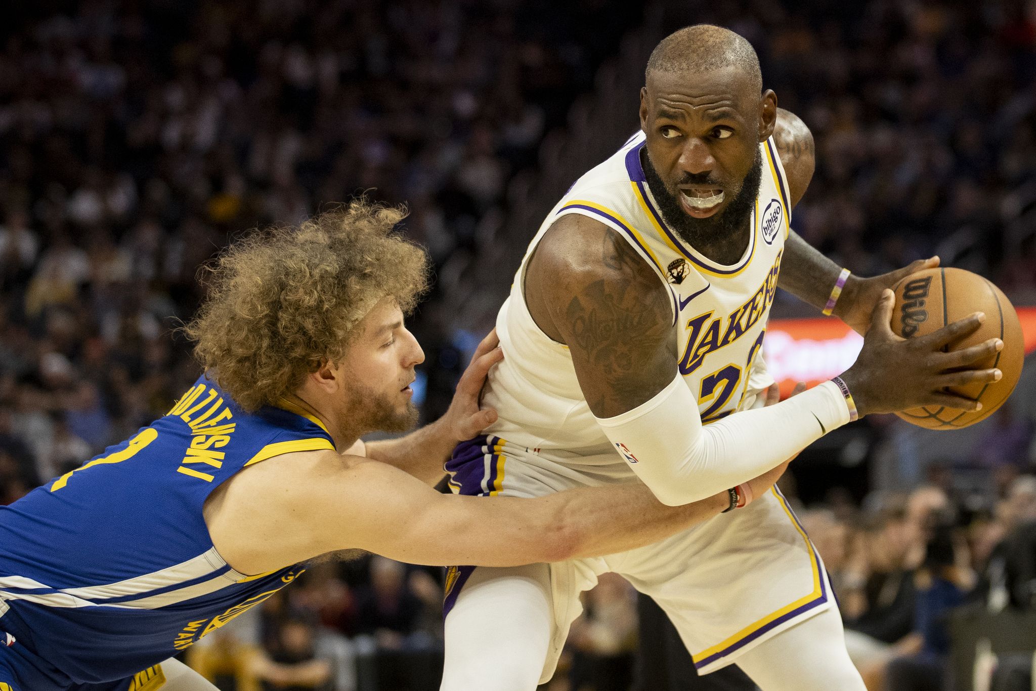 Steph Curry sits again as Golden State Warriors stumble vs. Lakers