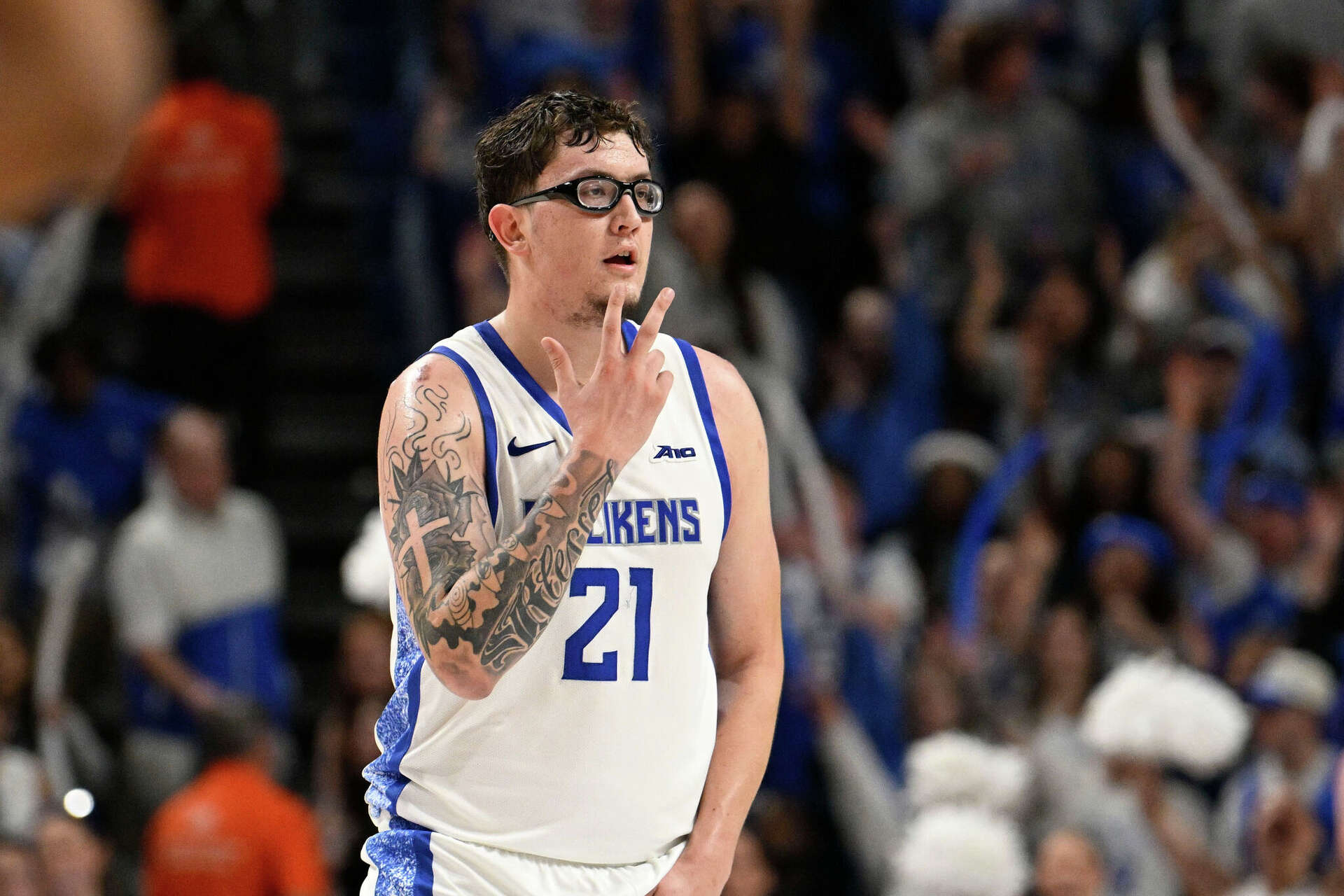 SLU Billikens vs. Loyola Chicago basketball: TV channel, game time