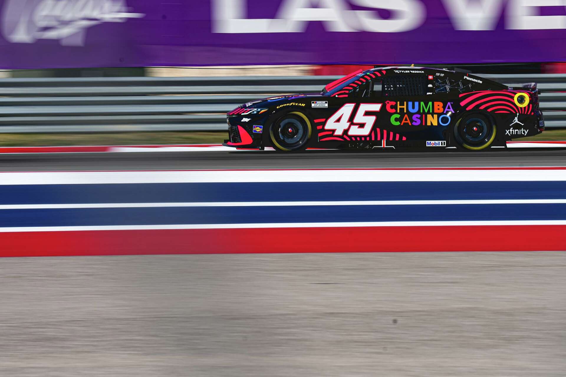NASCAR: Tyler Reddick wins 3rd straight to open year, a series first