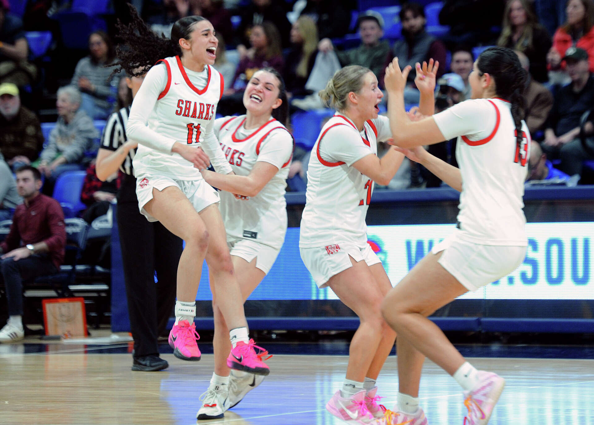 Sacred Heart Academy girls basketball fights past Sheehan in SCC final