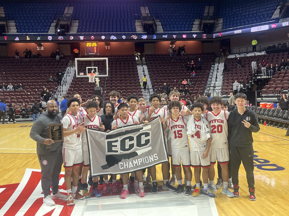 Fitch boys basketball wins first ECC D1 tournament since 2004