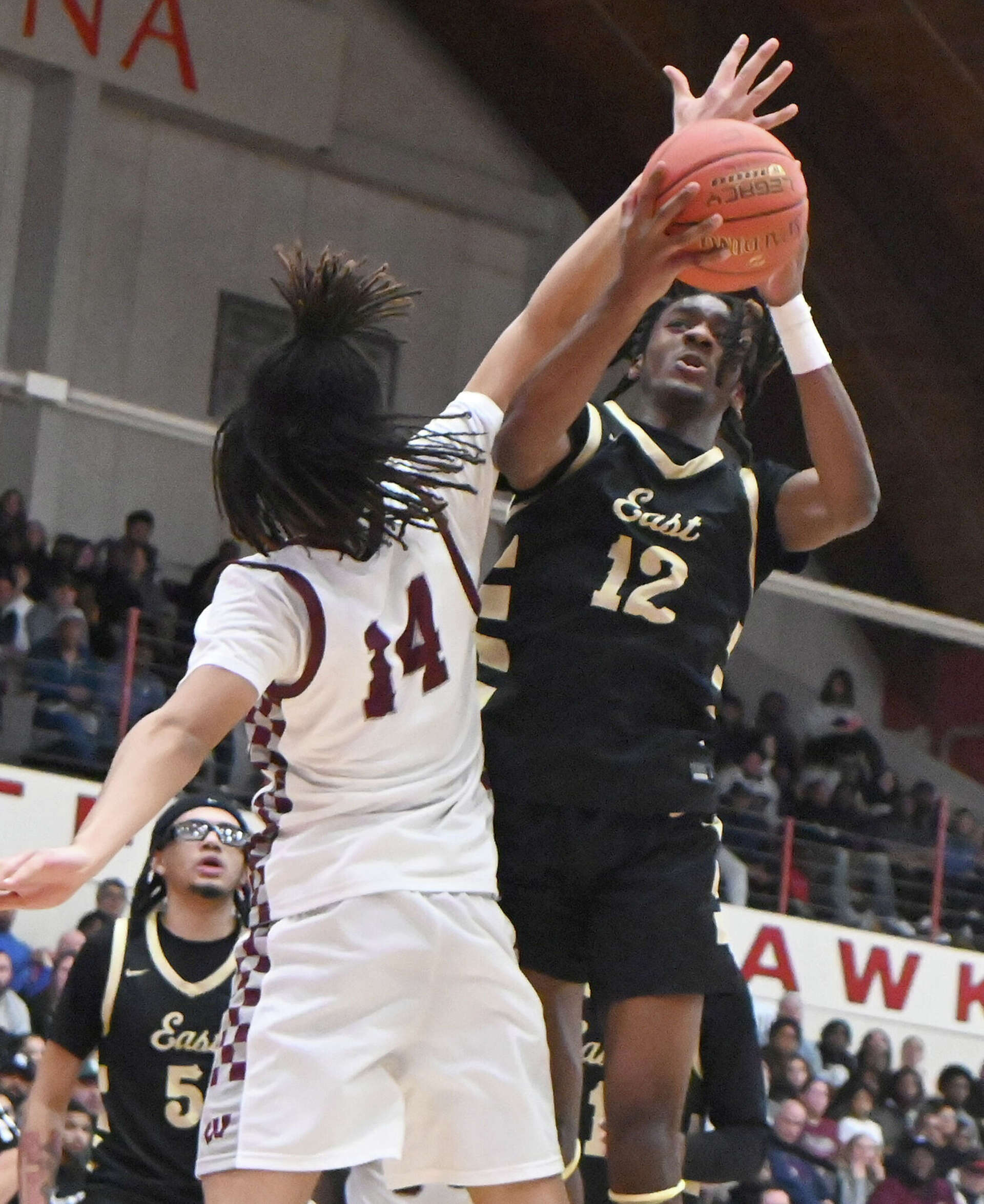 East Hartford beats Windsor in epic CCC boys basketball title game