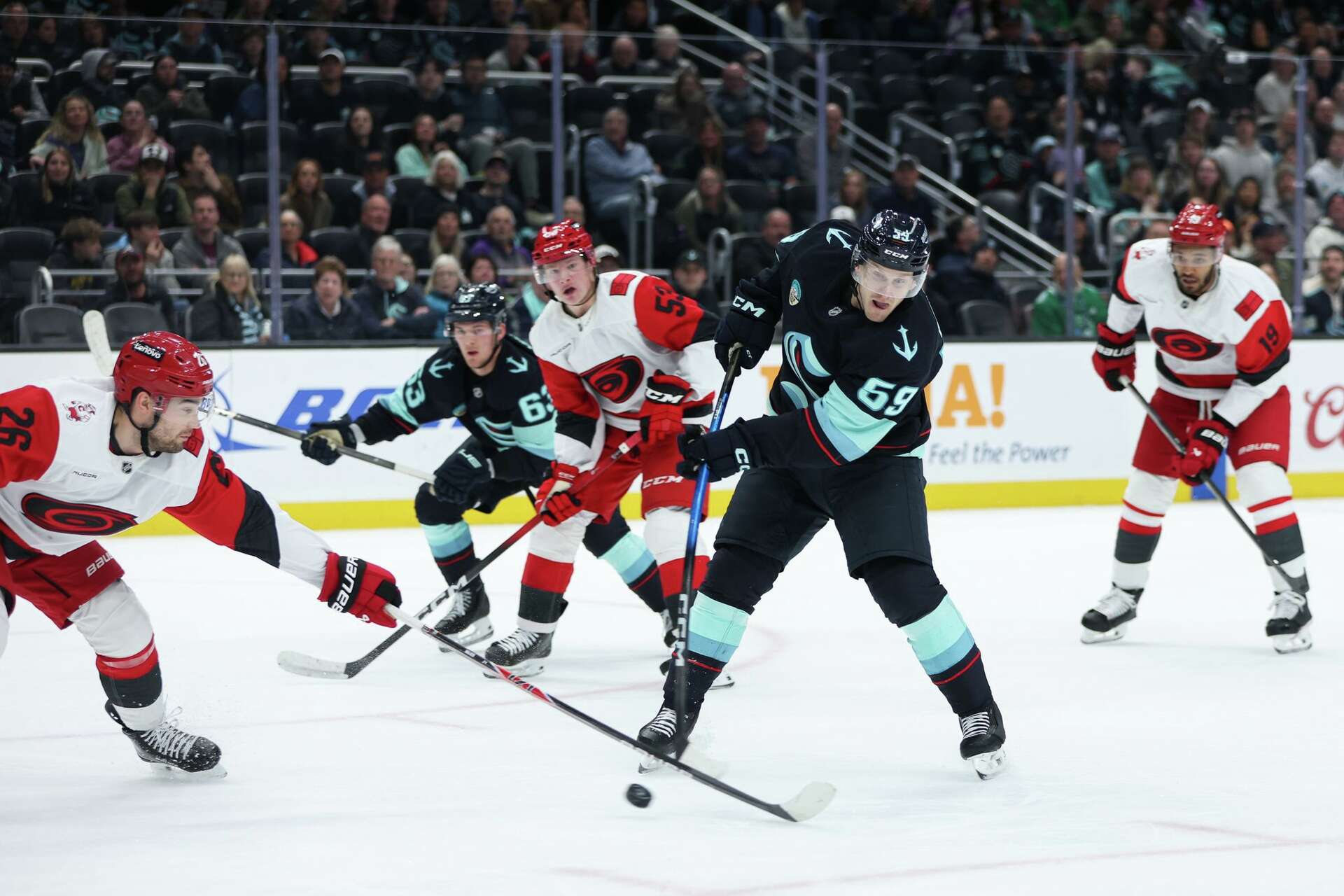Daccord backstops Kraken to 2-1 win, ending 12-game point streak for ...