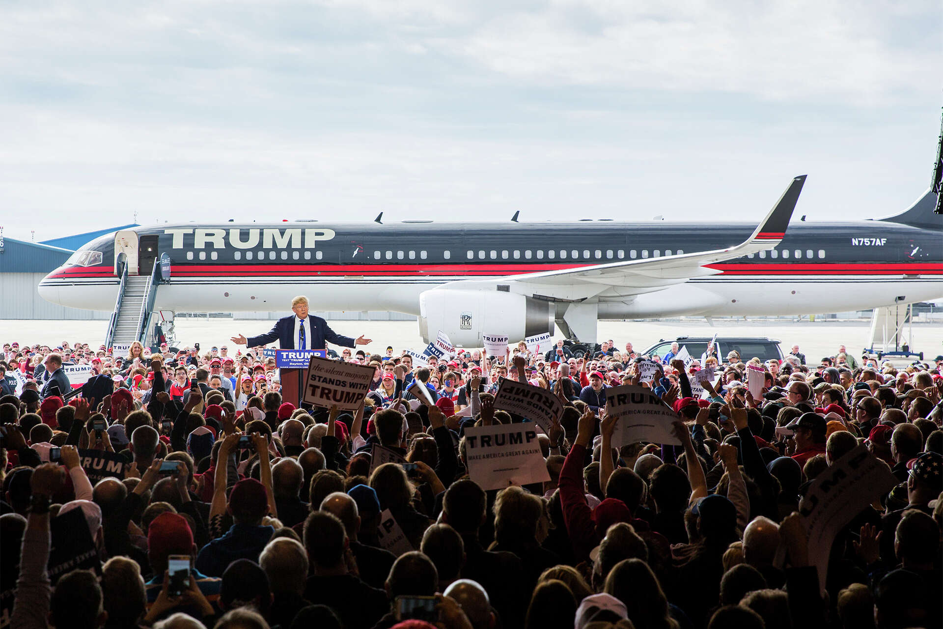 'Disgusting': Trump Force One airplane spotted at SFO