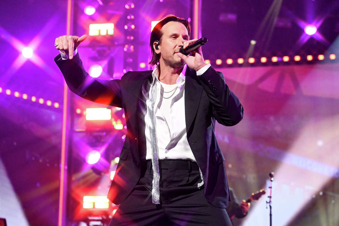 How Russell Dickerson is preparing for 2026 Houston rodeo stage