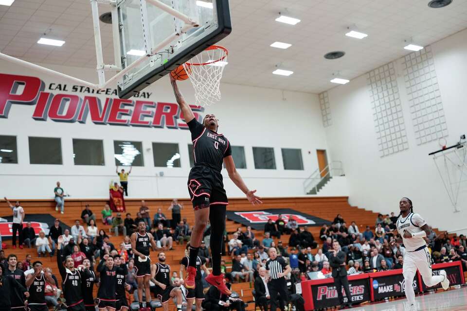 This Bay Area team is only undefeated left in men's D-II NCAA hoops