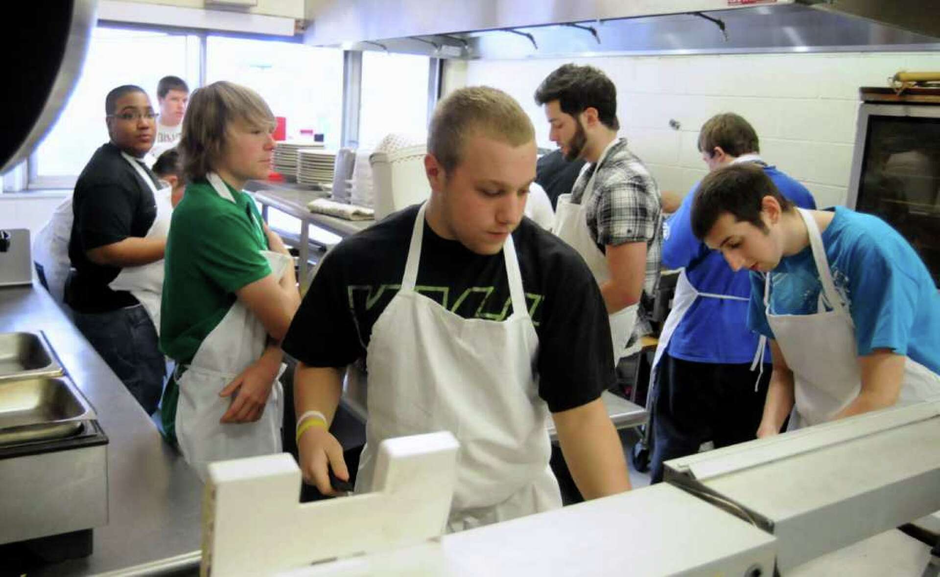 High school culinary program provides students with taste of a career ...