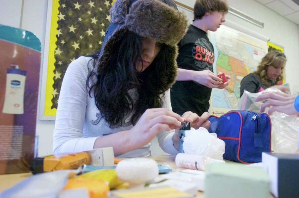 AITE students adopt alum's platoon