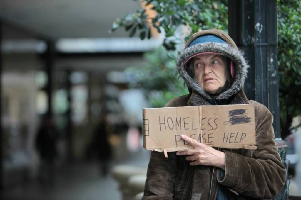 Controversial anti-panhandling measure moves forward
