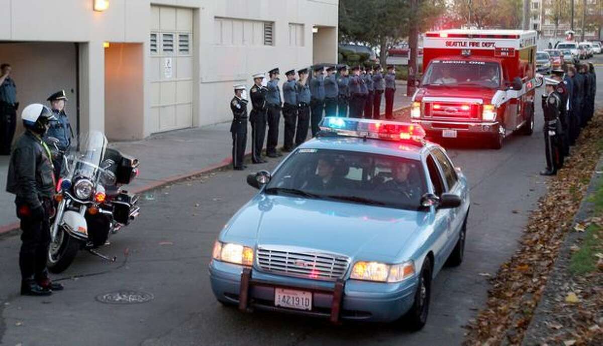 Looking for clues in killing of police officer