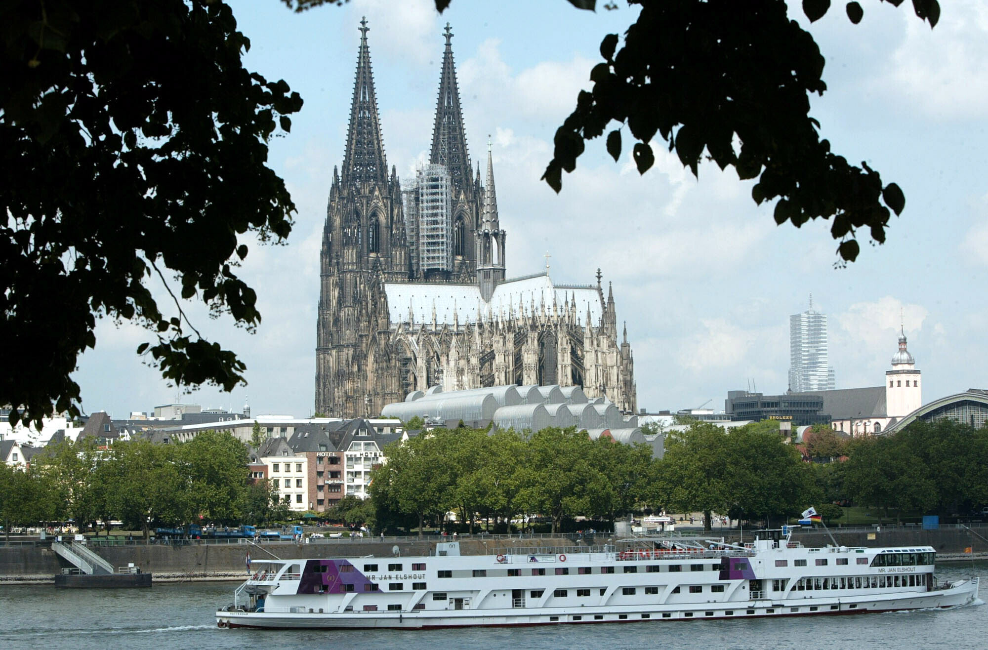 Cologne Cathedral, one of Germany's best-known landmarks, to charge ...