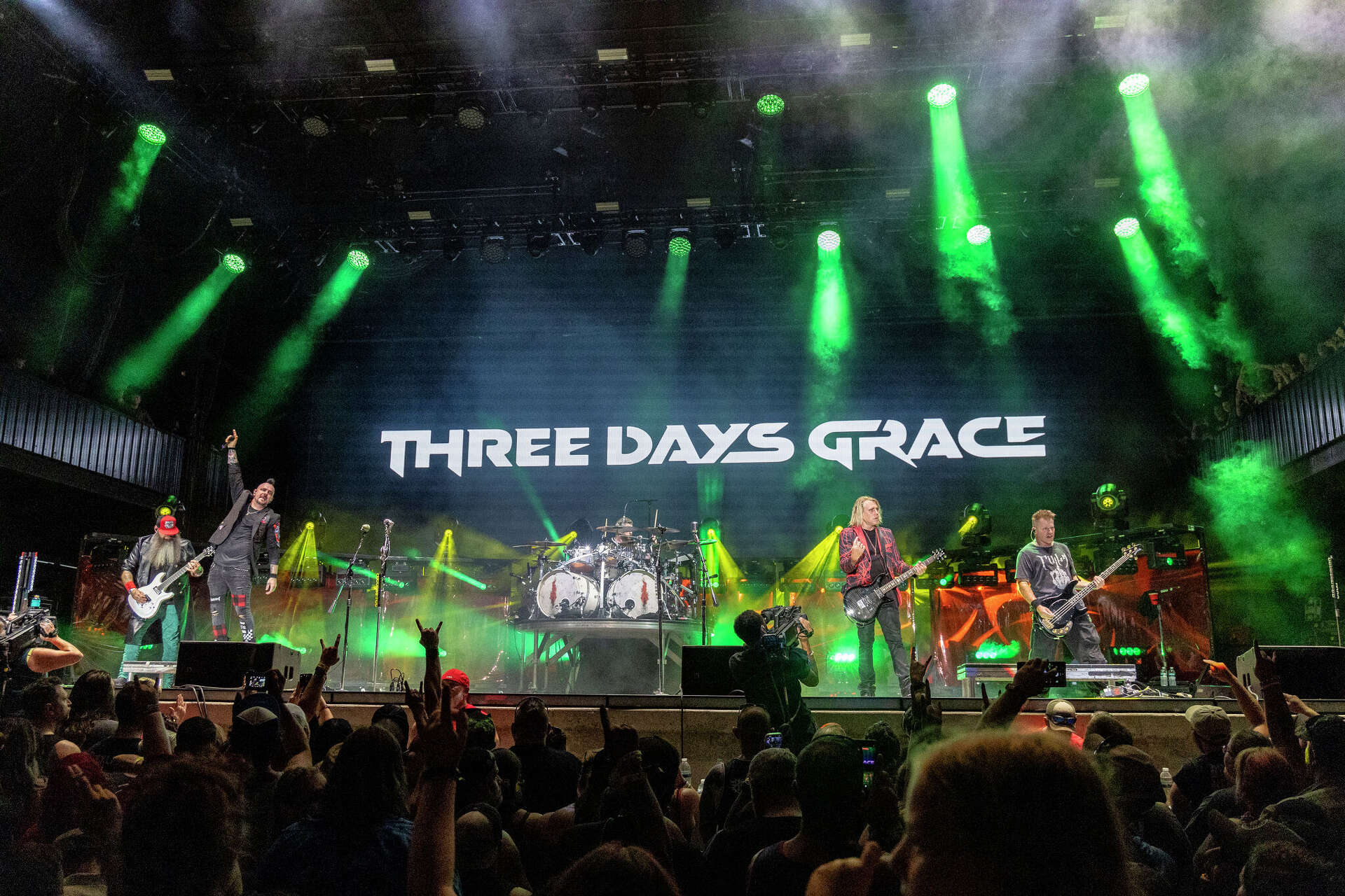 Three Days Grace's Barry Stock talks Brad Arnold, perks of two singers