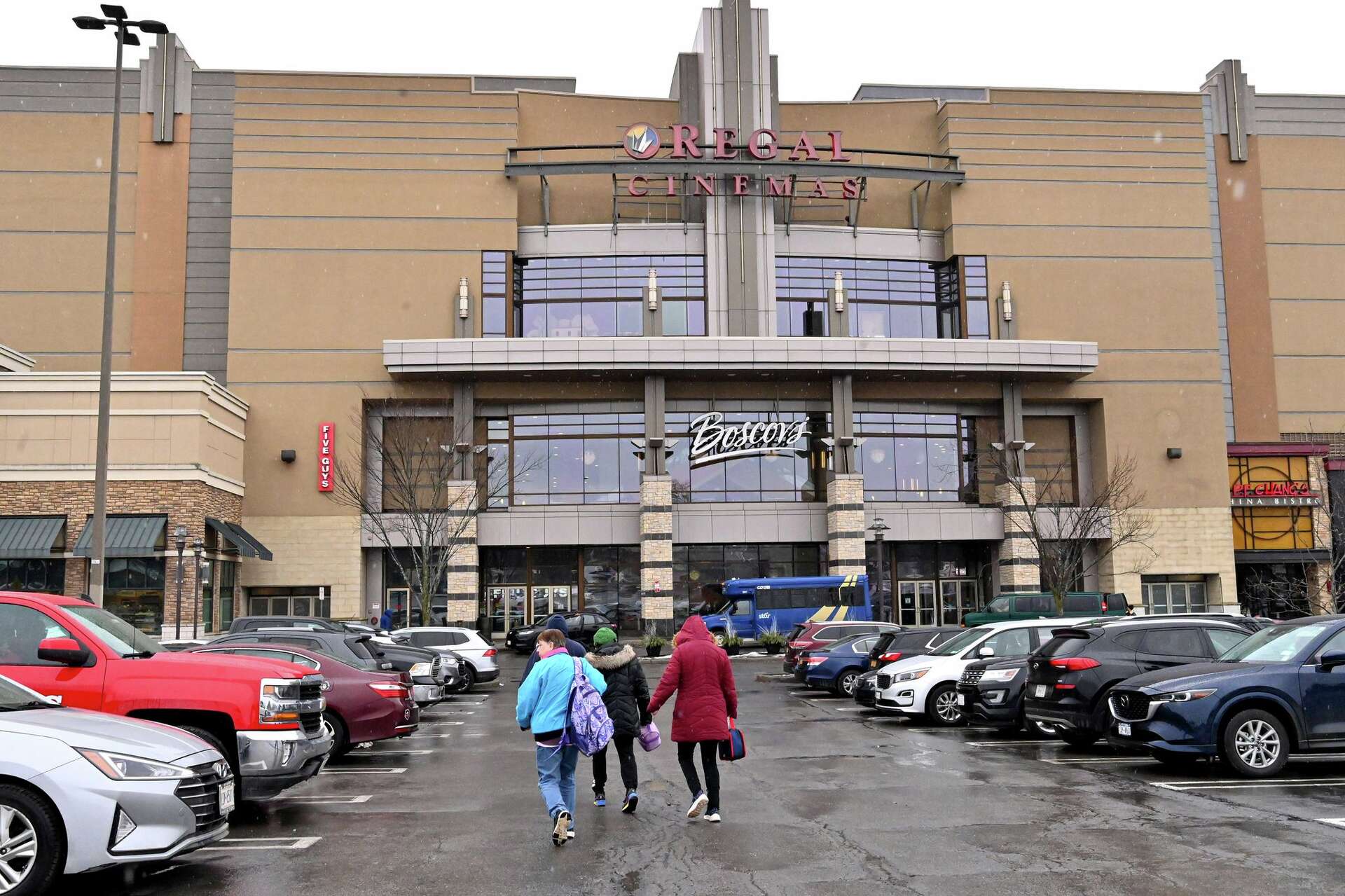 Colonie Center modifies mortgage, avoiding foreclosure