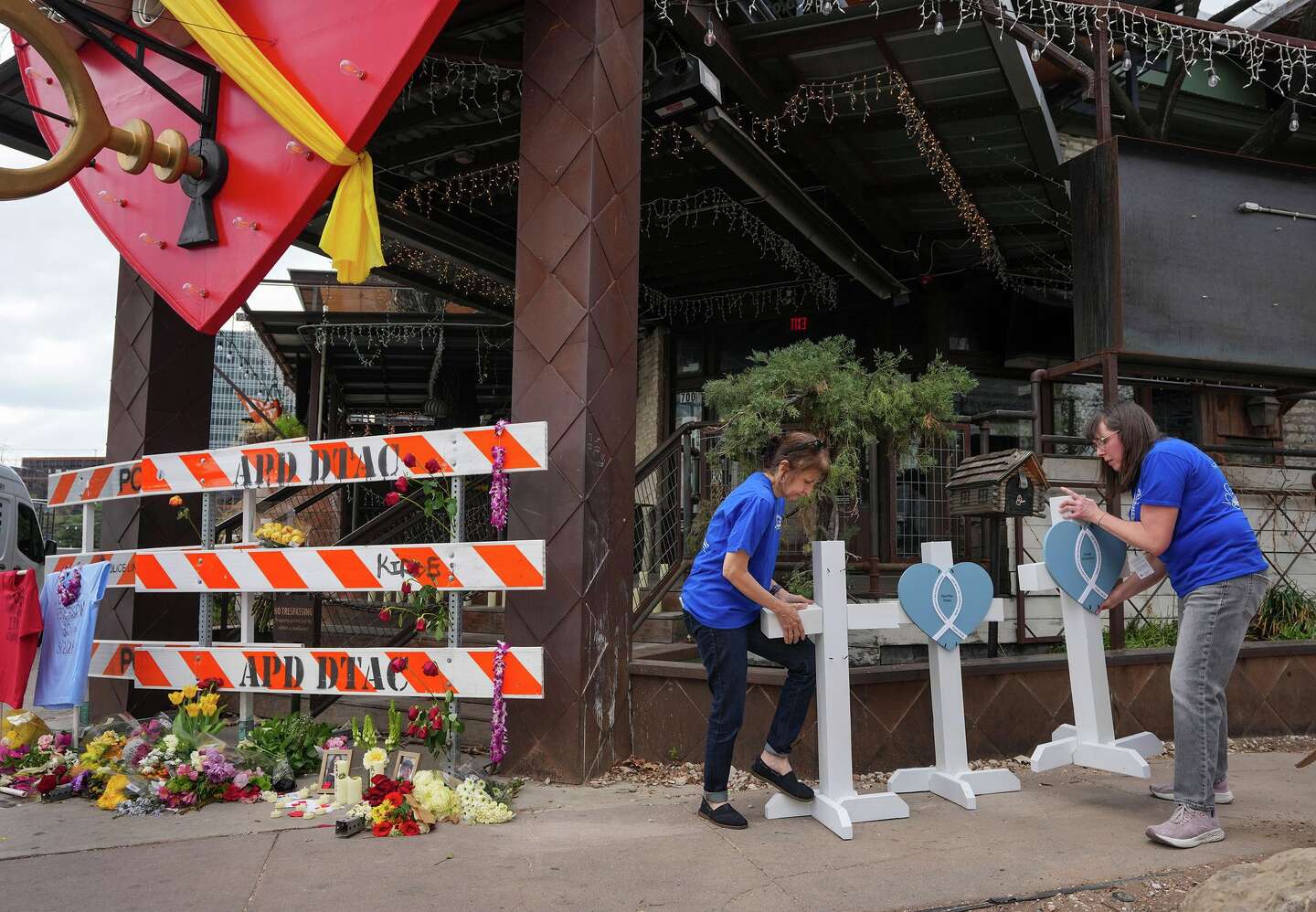 New Austin 6th Street shooting video, 911 calls capture chaos