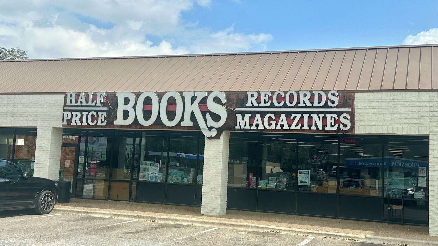 Half Price Books closing South Lamar store, moving to South First