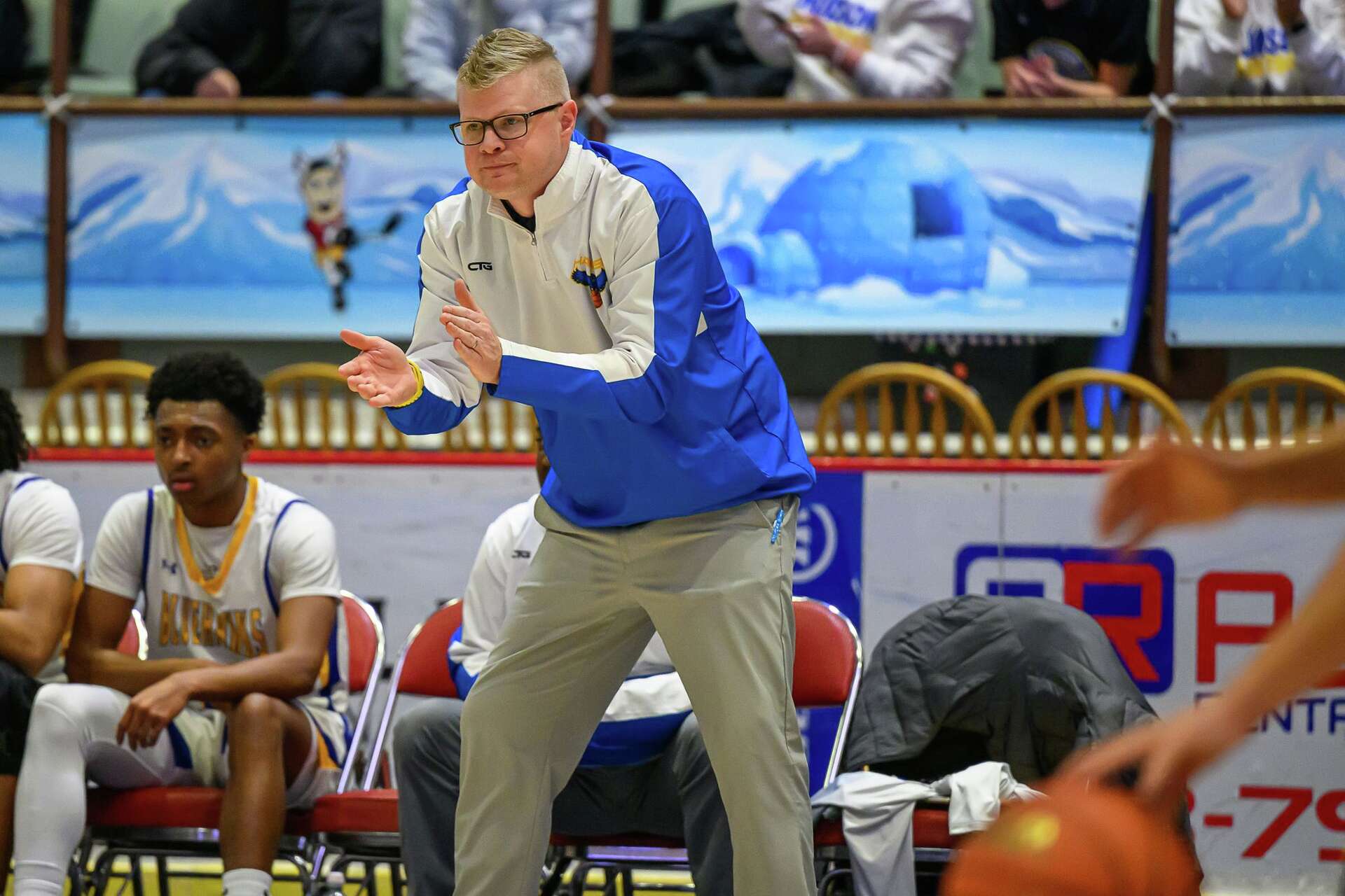 Hudson advances to its first boys' basketball title game in 10 years