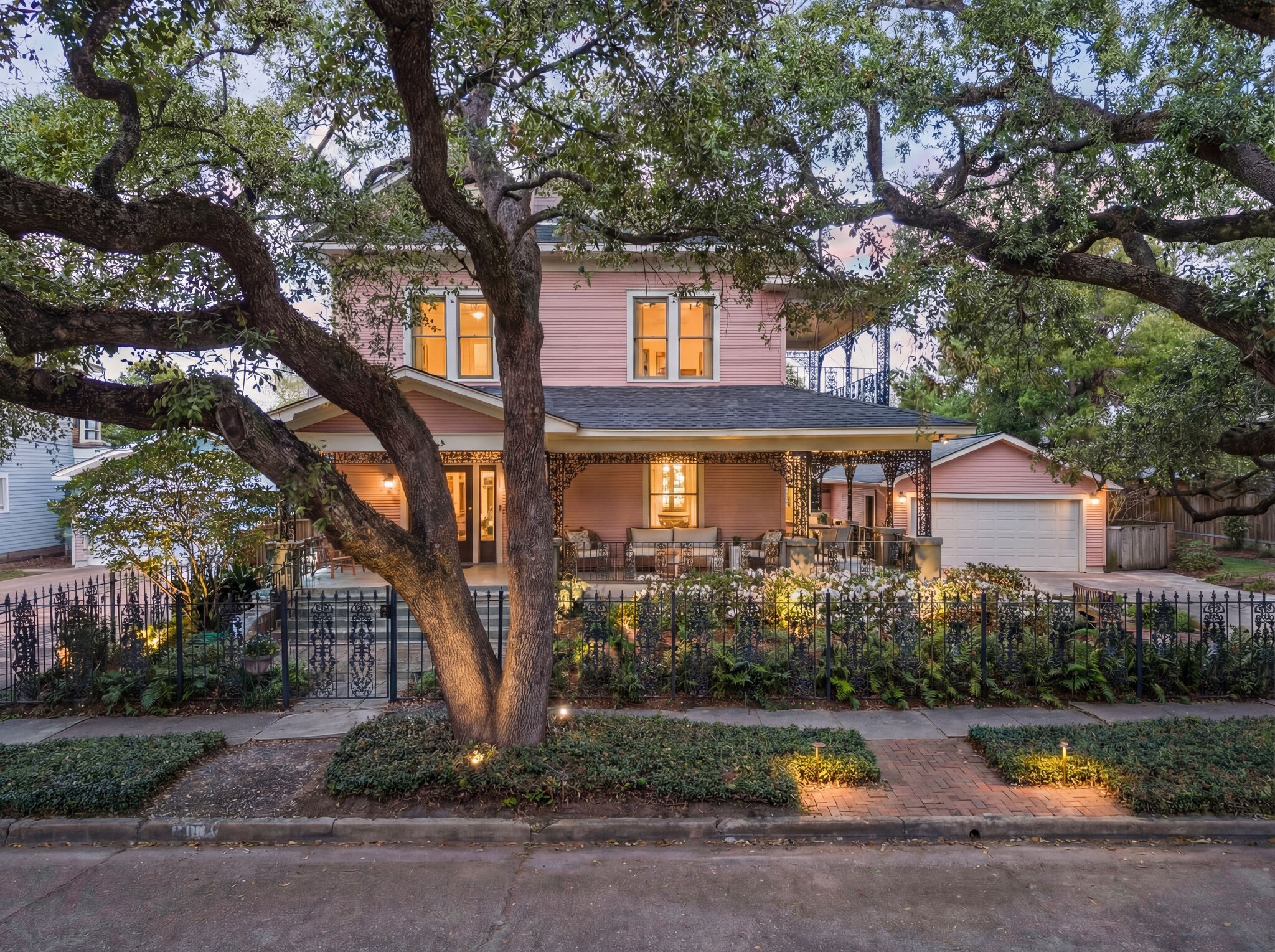 Houston’s 116 year old estate hits the market in rare sale