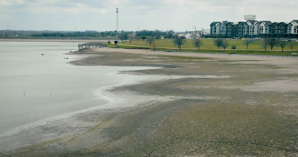 Pipeline failure drains Lake Pflugerville, water emergency declared
