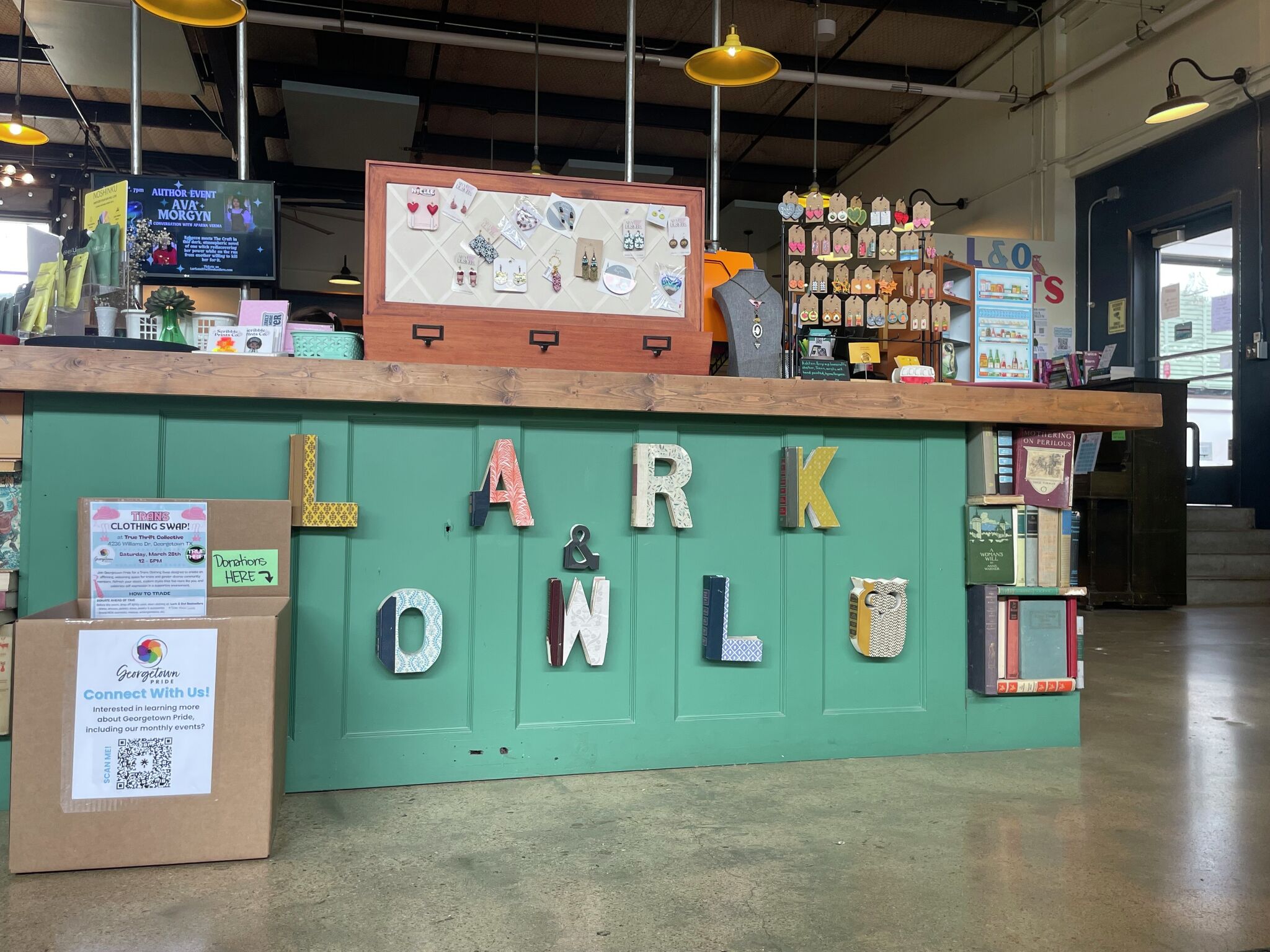 Texans raise $46K to save Austin-area bookstore from closure