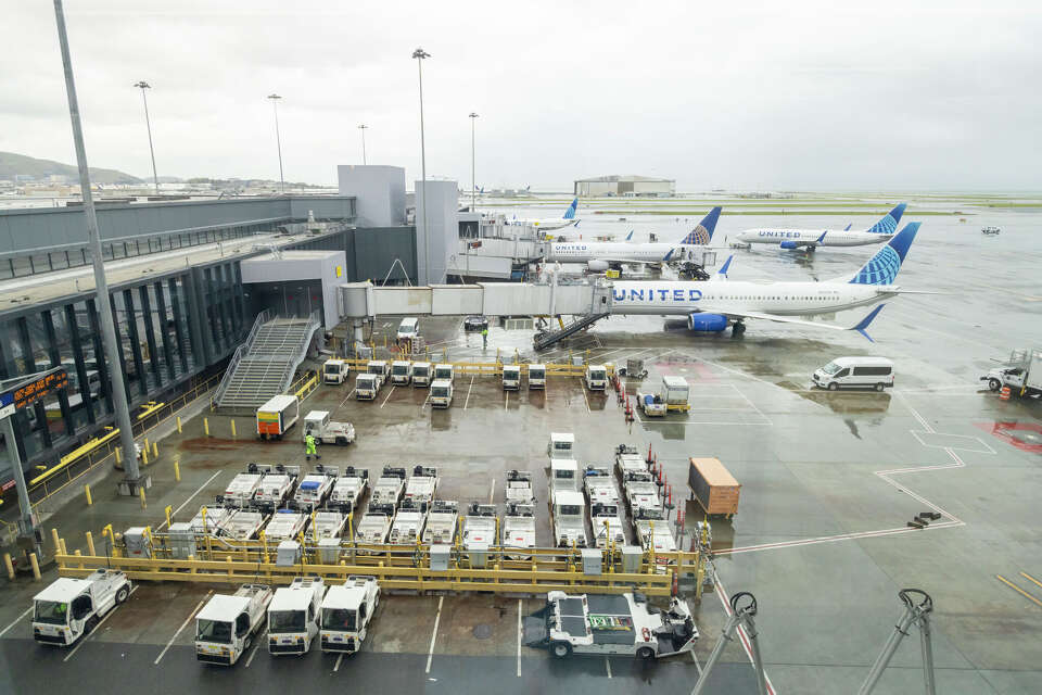Inside the 'nerve center' that runs SFO