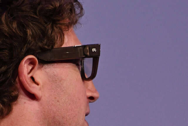 Meta exposes nude video from AI glasses to workers, lawsuit alleges