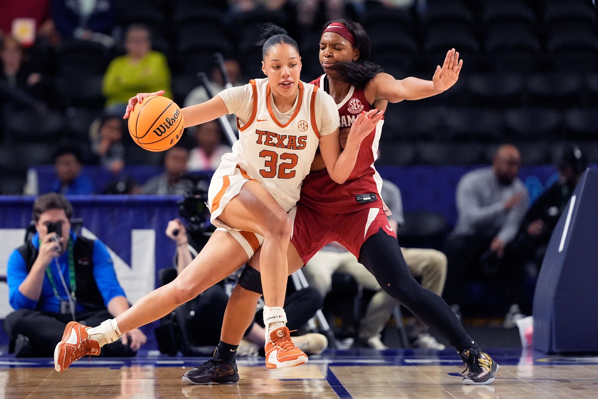 No. 4 Texas rolls into SEC Tournament semifinals with 83-60 win over ...