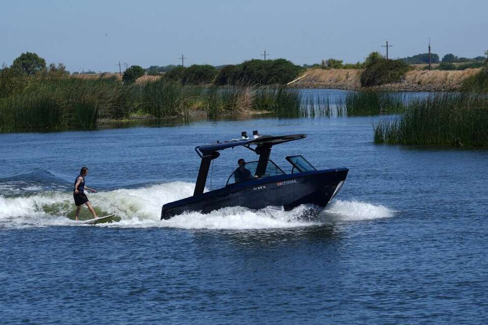 Wake boats' big waves erode CT shores and disrupt fish habitats: study